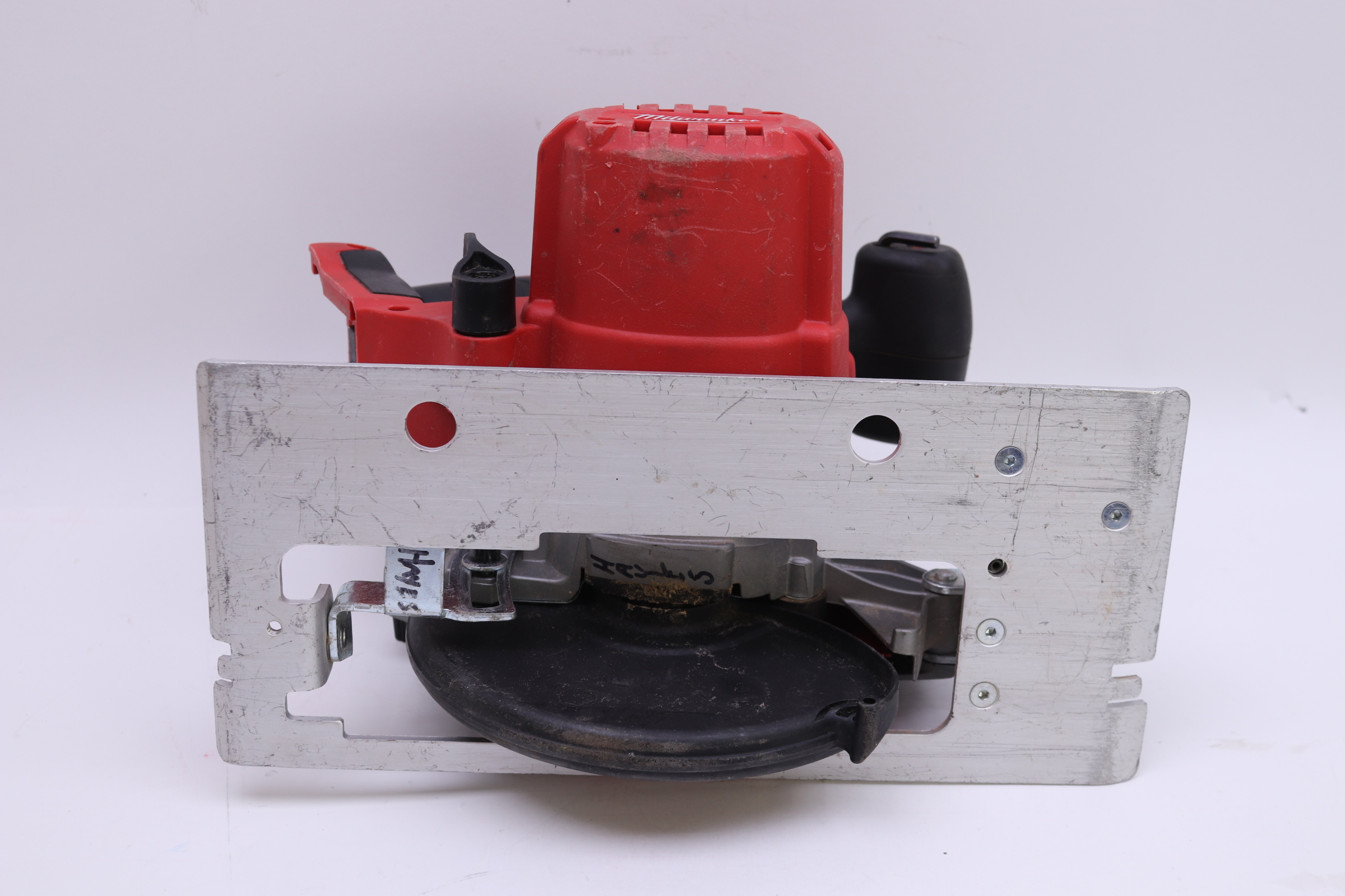 Milwaukee 2630-20 M18 18V Lithium-Ion 6-1/2" Cordless Circular Saw