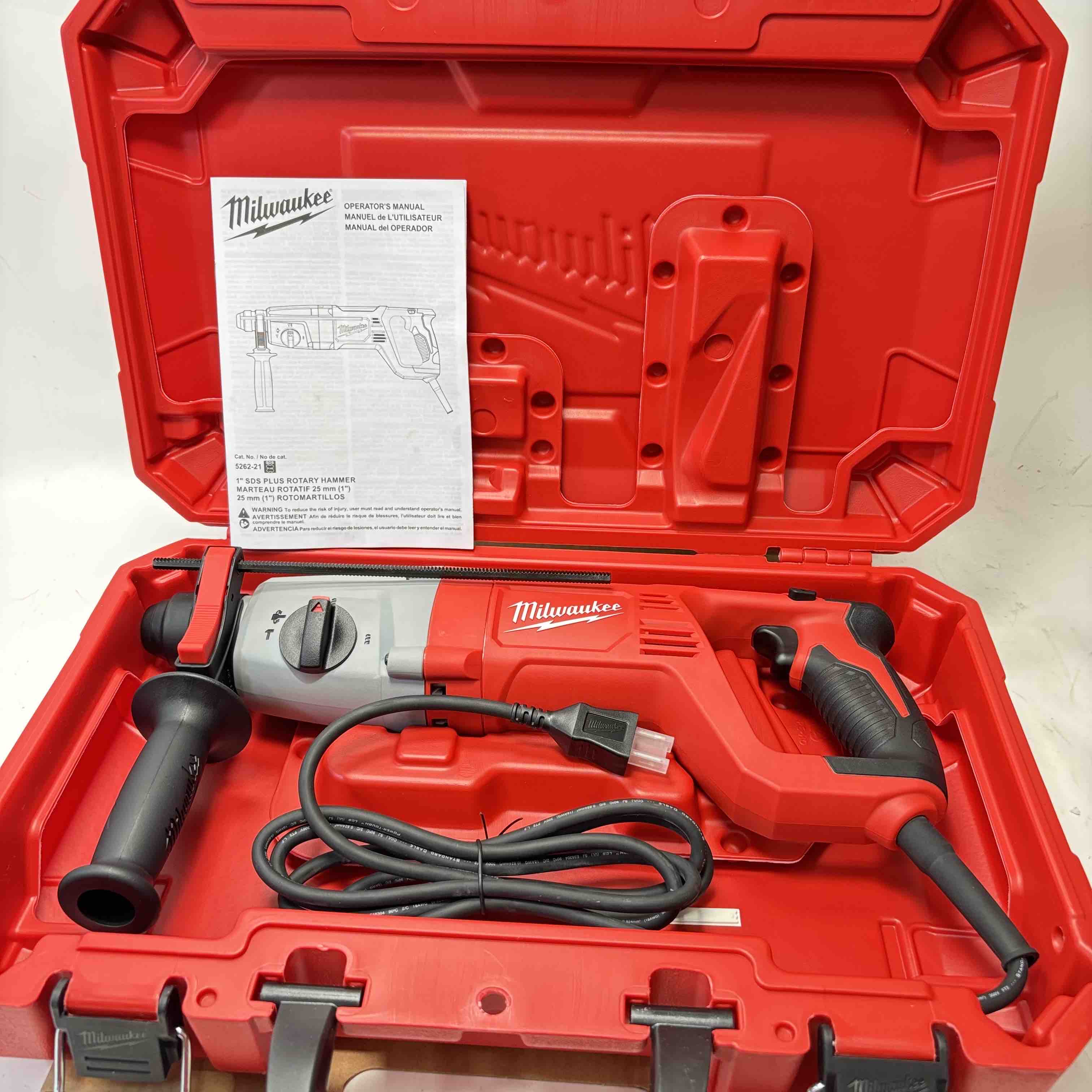 Milwaukee 5262-21 1" SDS Plus Rotary Hammer Kit (8.0 Amp - D-Handle)