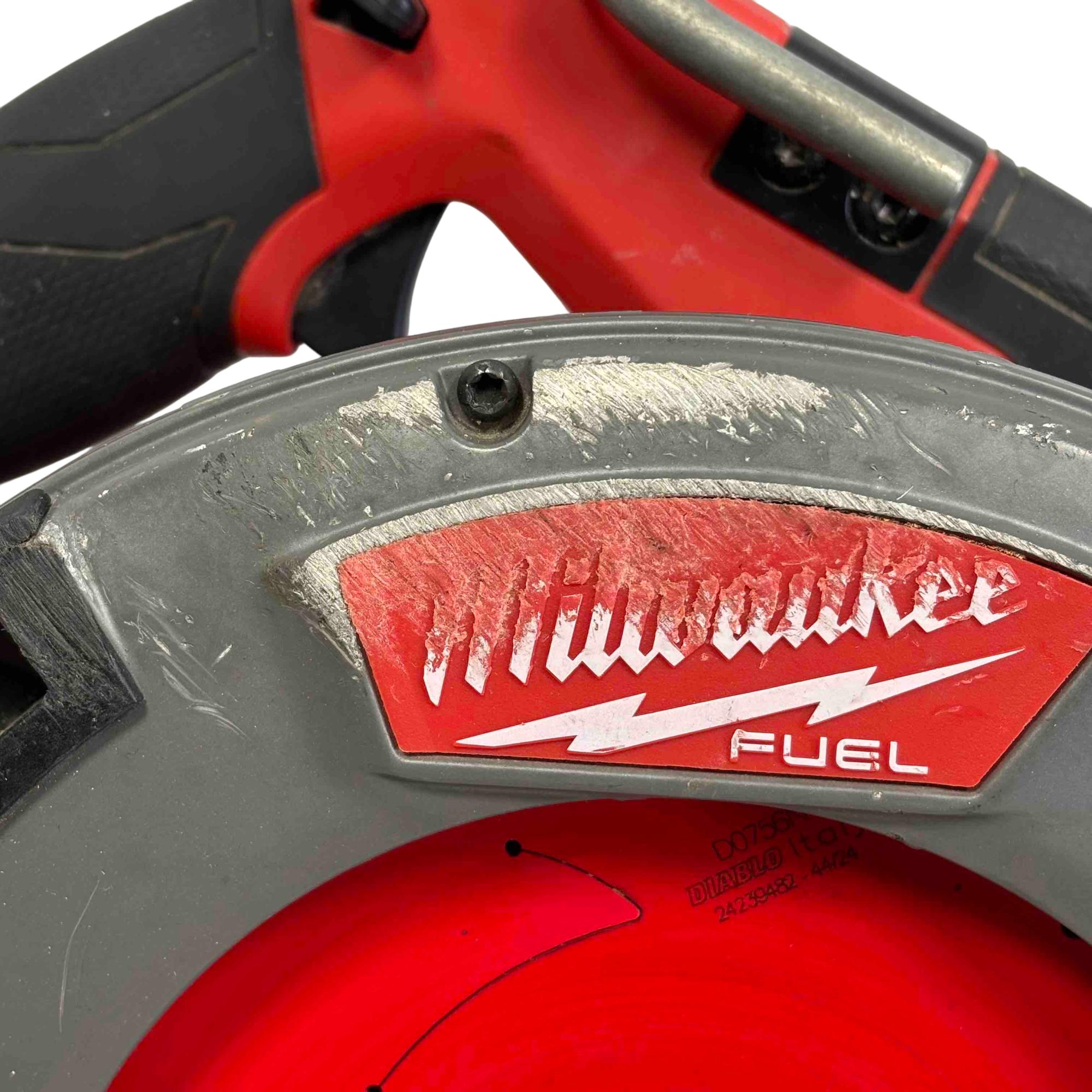 Milwaukee 2732-20 M18 FUEL 18V Brushless Cordless 7-1/4" Circular Saw