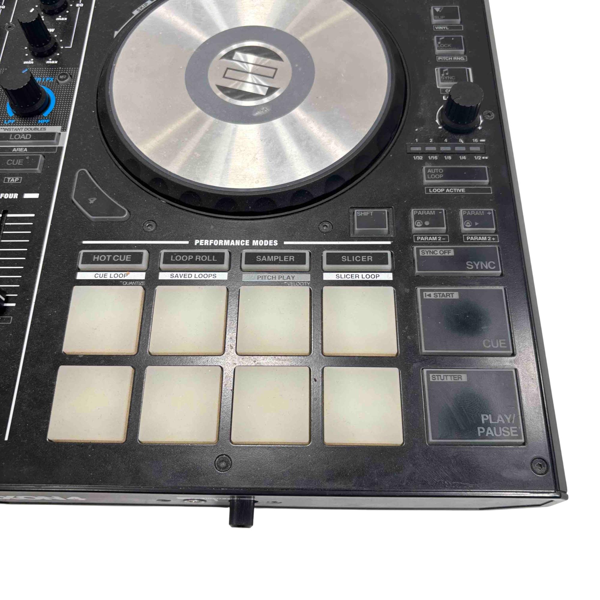Reloop Mixon 4 High Performance Hybrid DJ Controller 6181