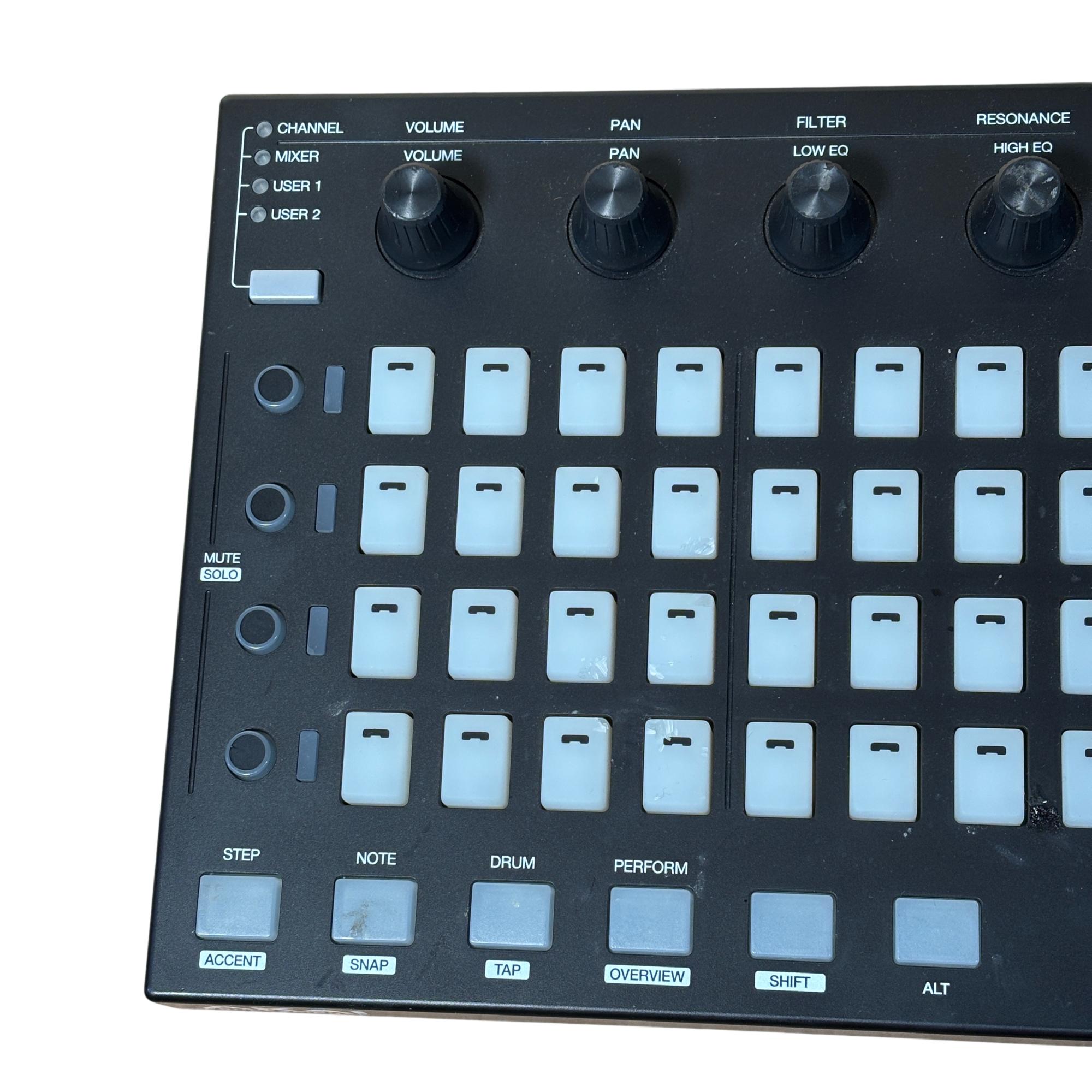 Akai Professional FIRE FL Studio Pad Controller 0570