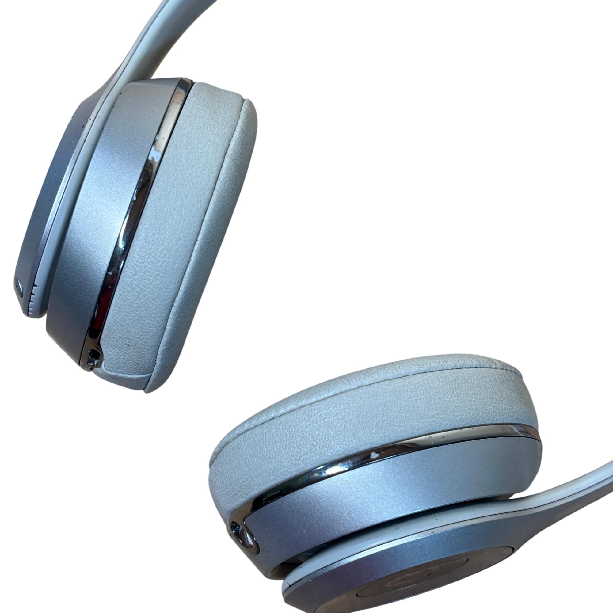 Apple Beats Solo 3 Wireless A1796 Silver Bluetooth Wireless Headphones 27HK