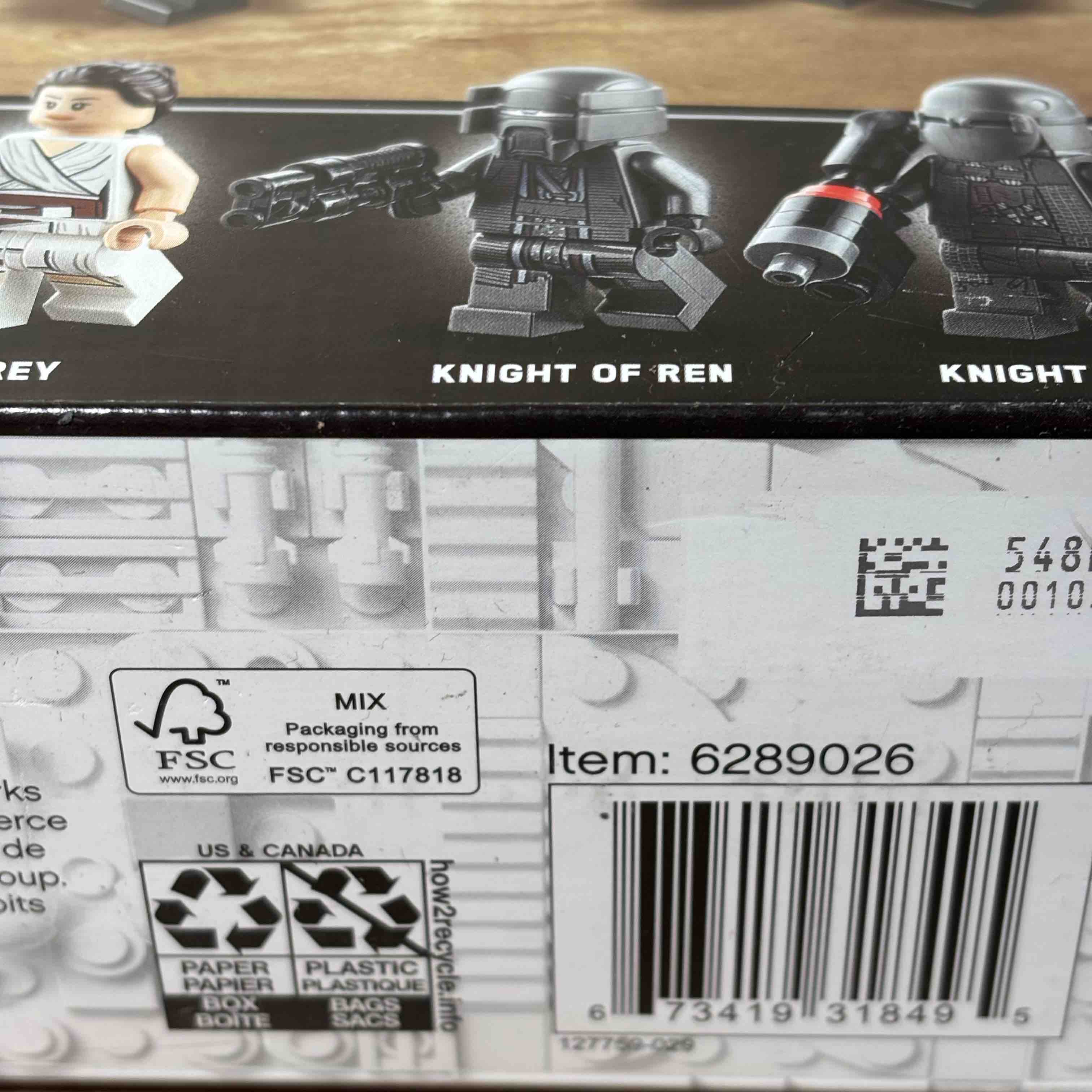 LEGO Star Wars Knights Of Ren Transport Ship 75284 595-Piece Building ...