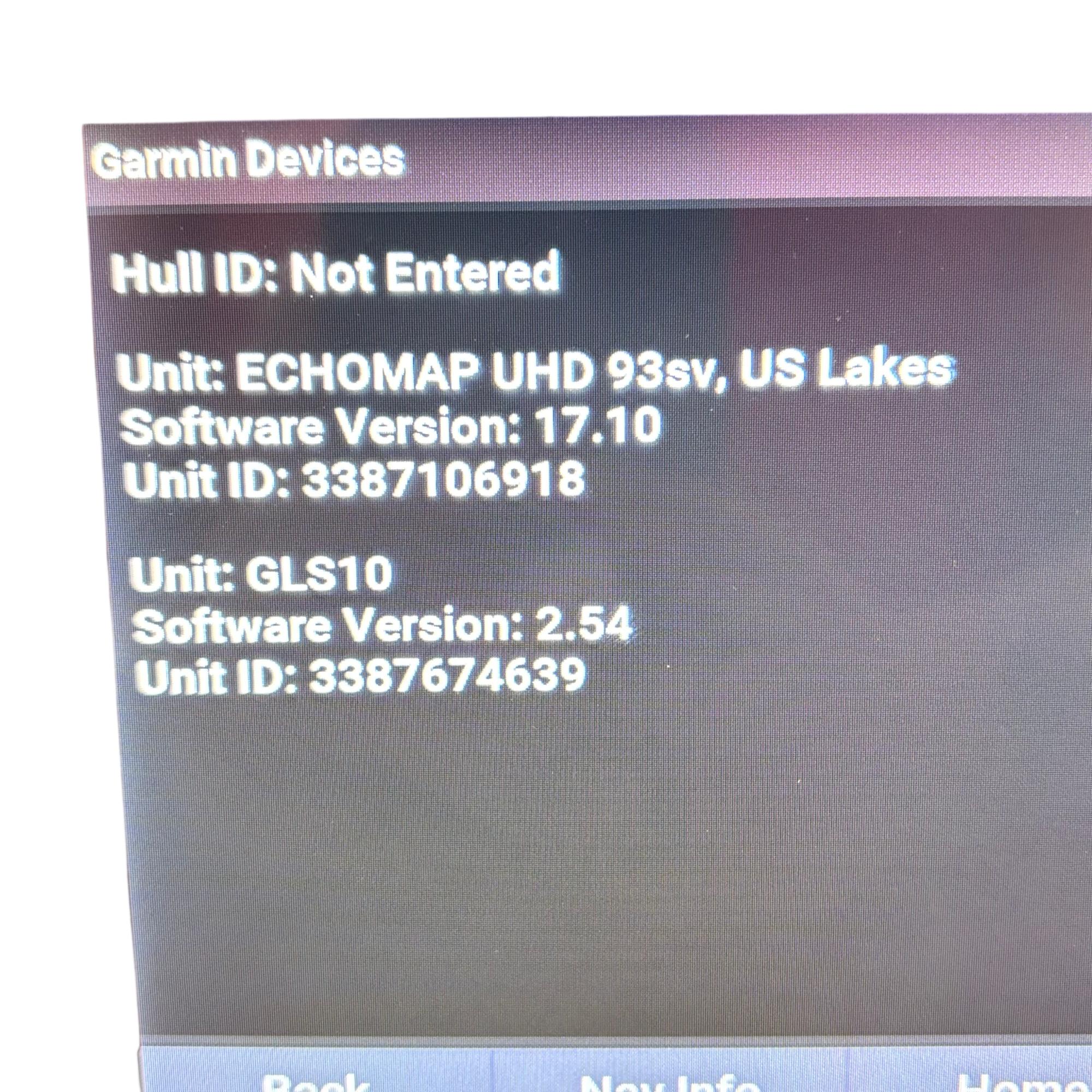 Garmin ECHOMAP UHD 93sv Chartplotter GLS10 Livescope Bundle