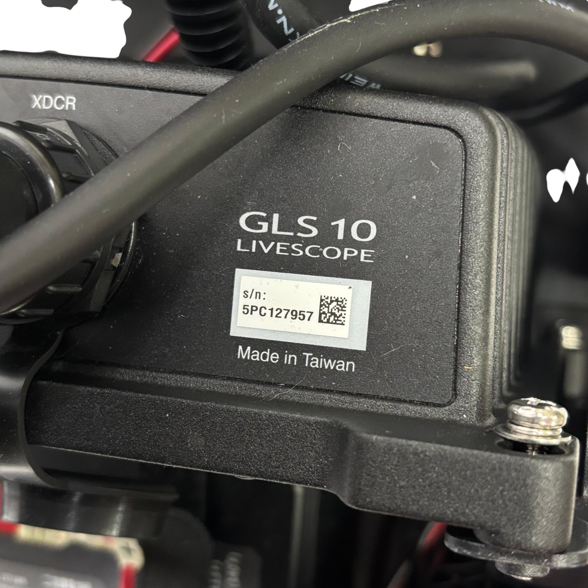 Garmin ECHOMAP UHD 93sv Chartplotter GLS10 Livescope Bundle