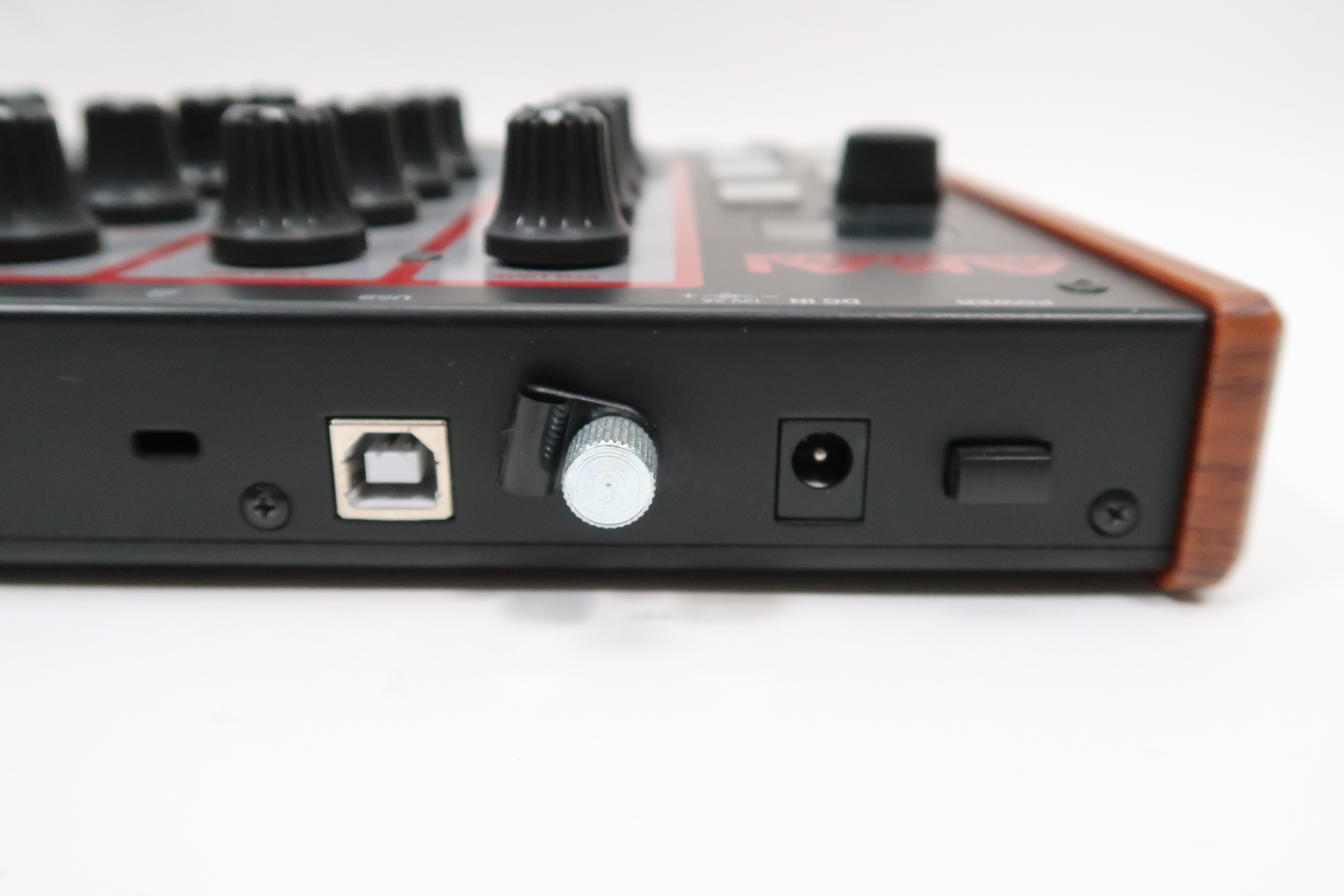 Akai Professional Rhythm Wolf - Analog Drum and Bass Synthesizer Module