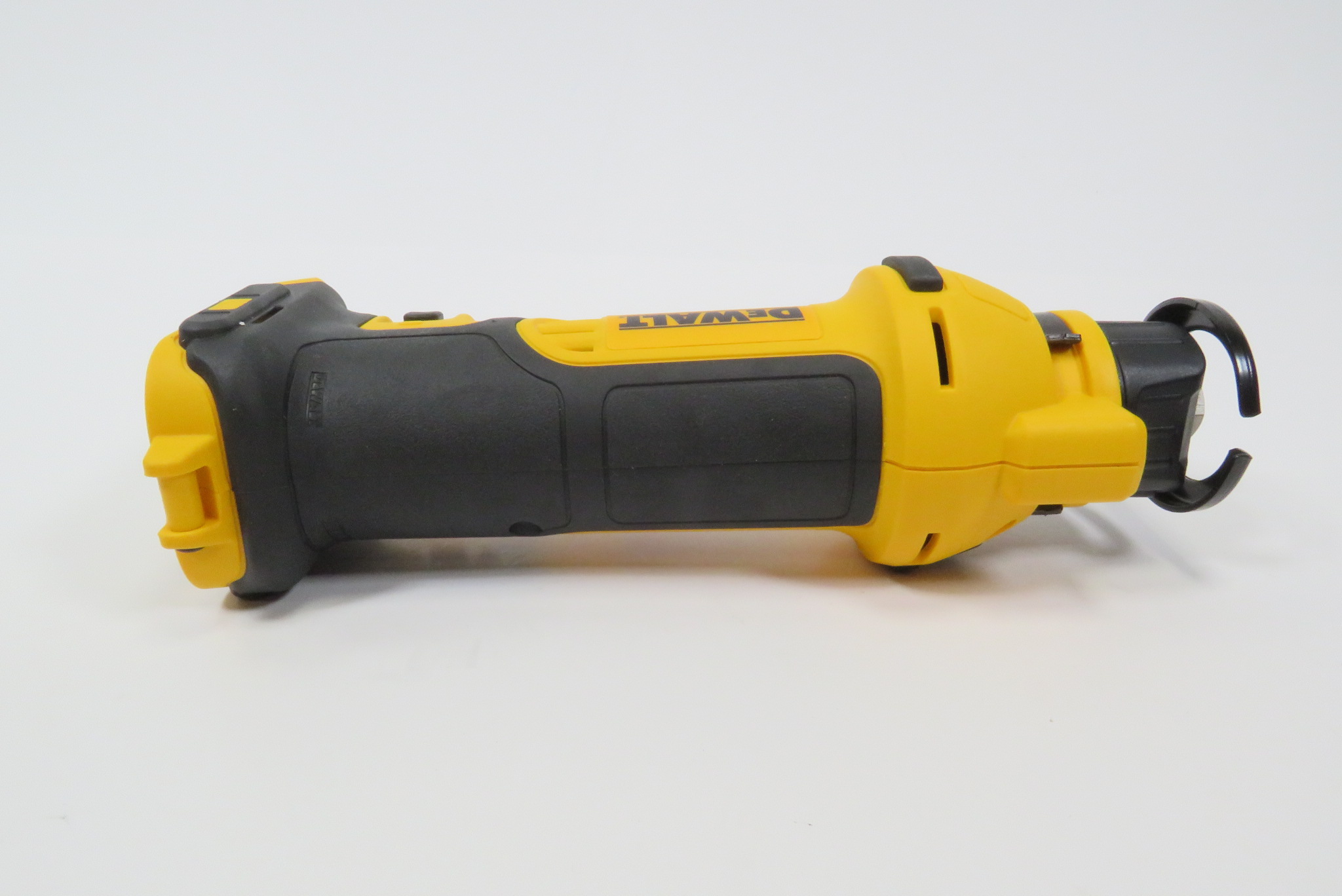 DeWalt DCS551 20V Max Cordless Cut-Out Tool