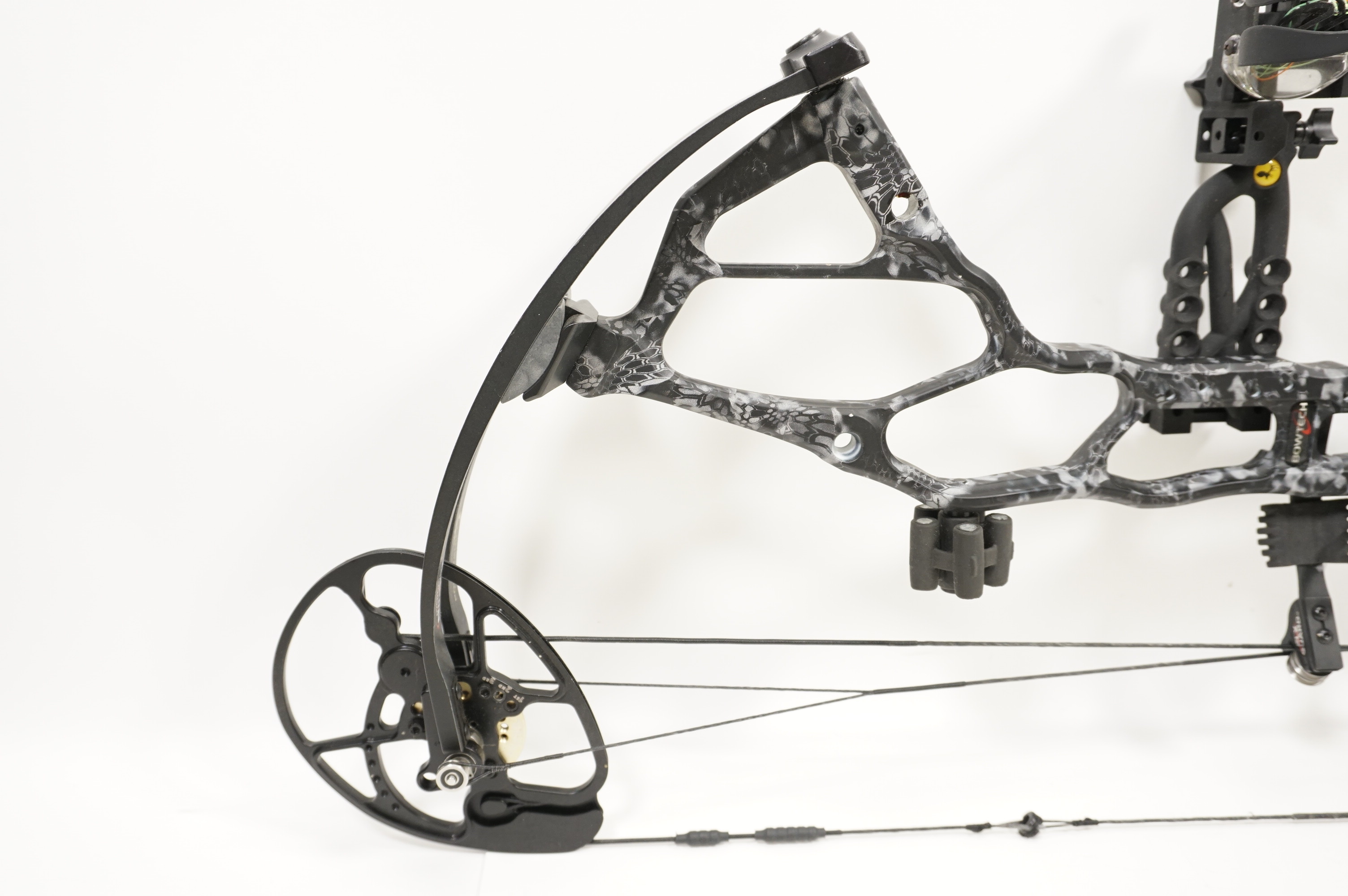 Bowtech BT-X 28 26/70 Left Handed Compound Bow