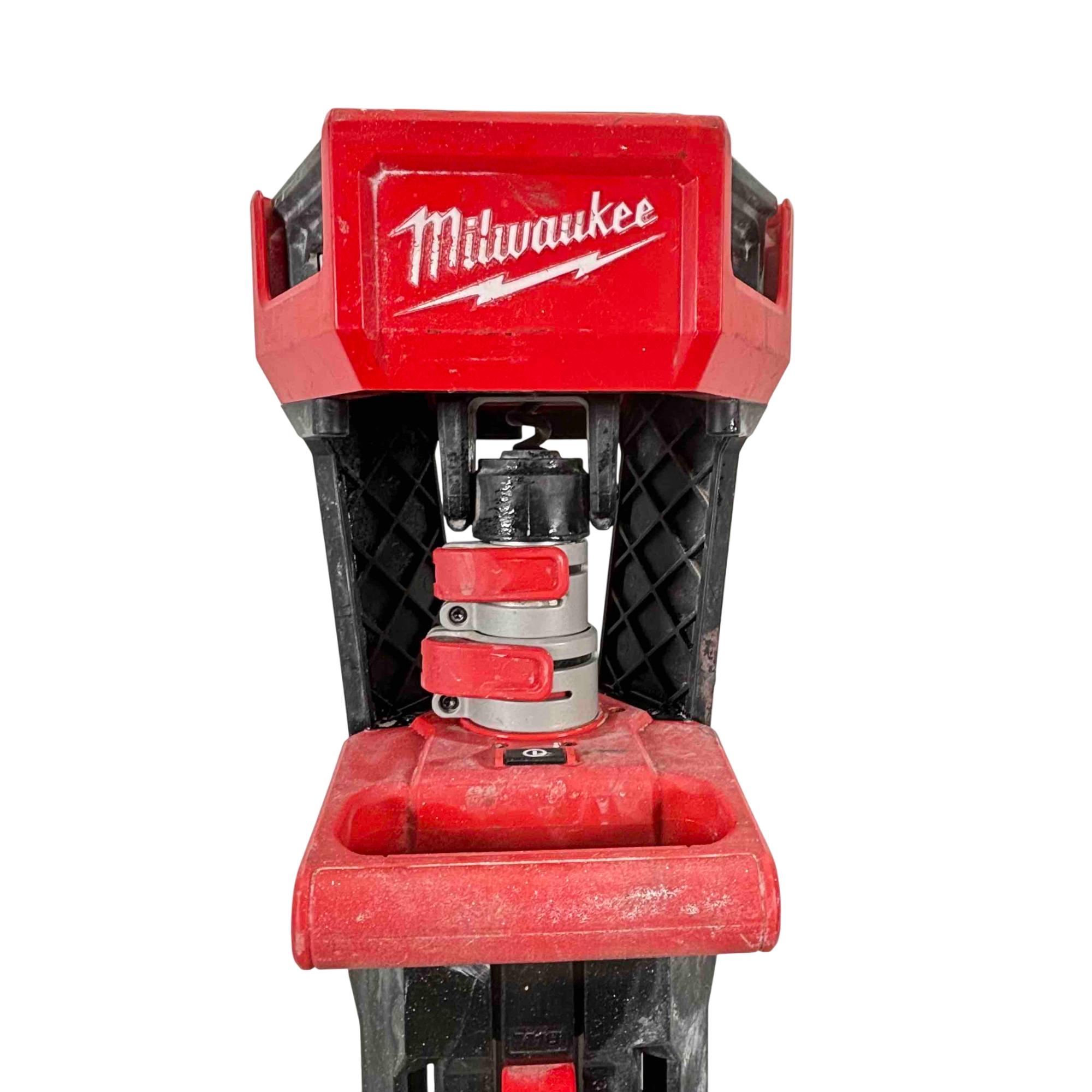 Milwaukee 2131-20 18-Volt Li-Ion Cordless Rocket Dual Power Tower Light ...