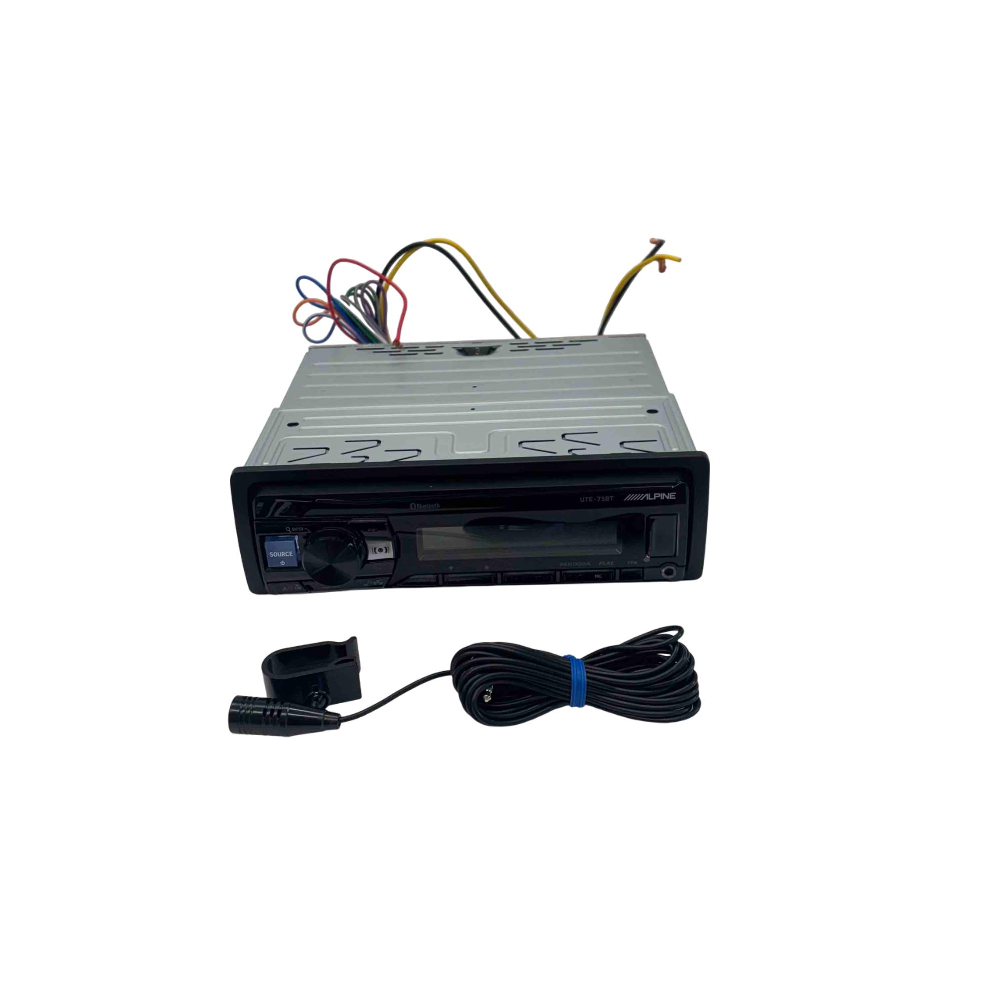 Alpine UTE-73BT Single-DIN AM/FM Bluetooth Digital Media Receiver