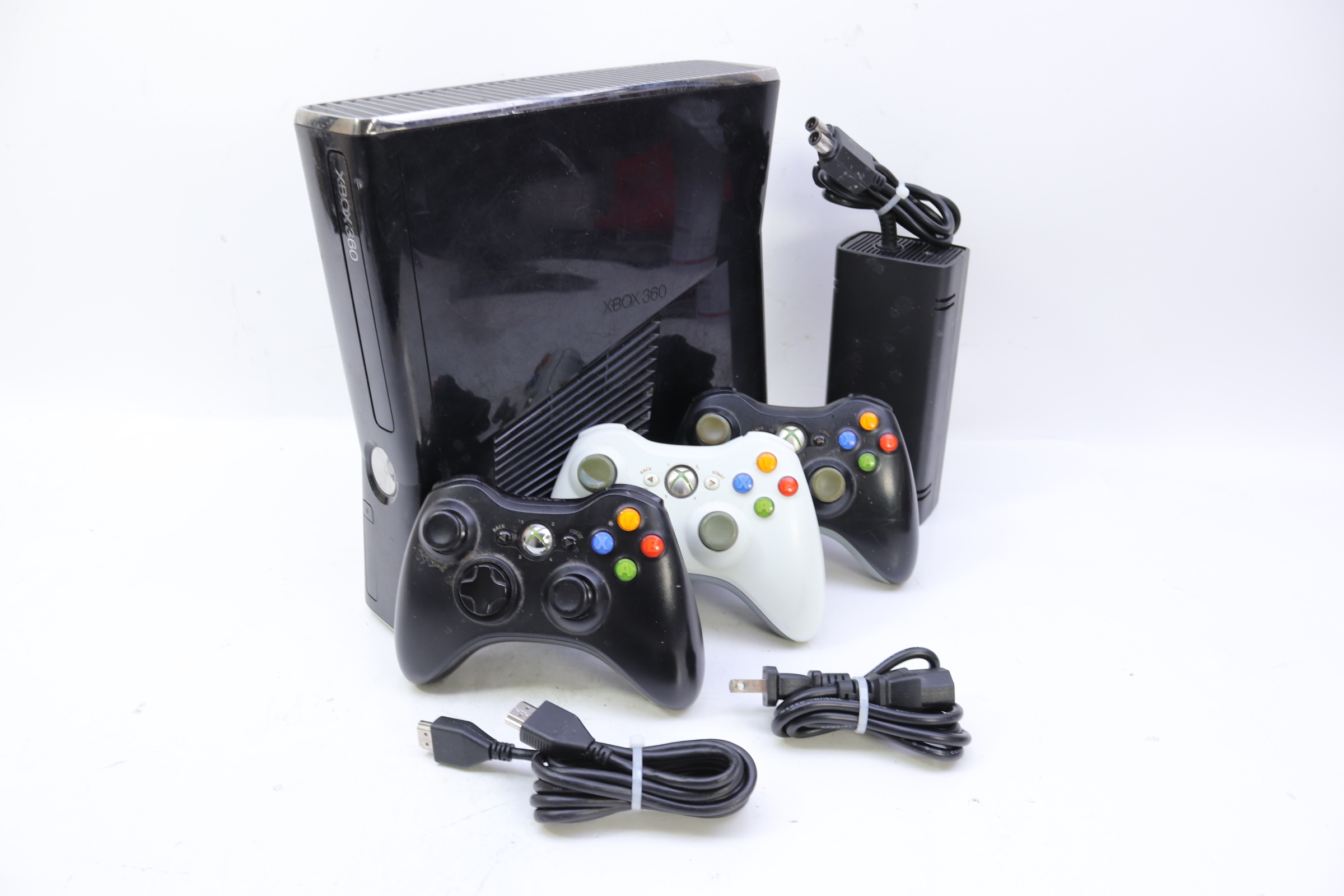 Microsoft 1439 250GB Video Game Console - Black Xbox 360 S 250GB - 2285