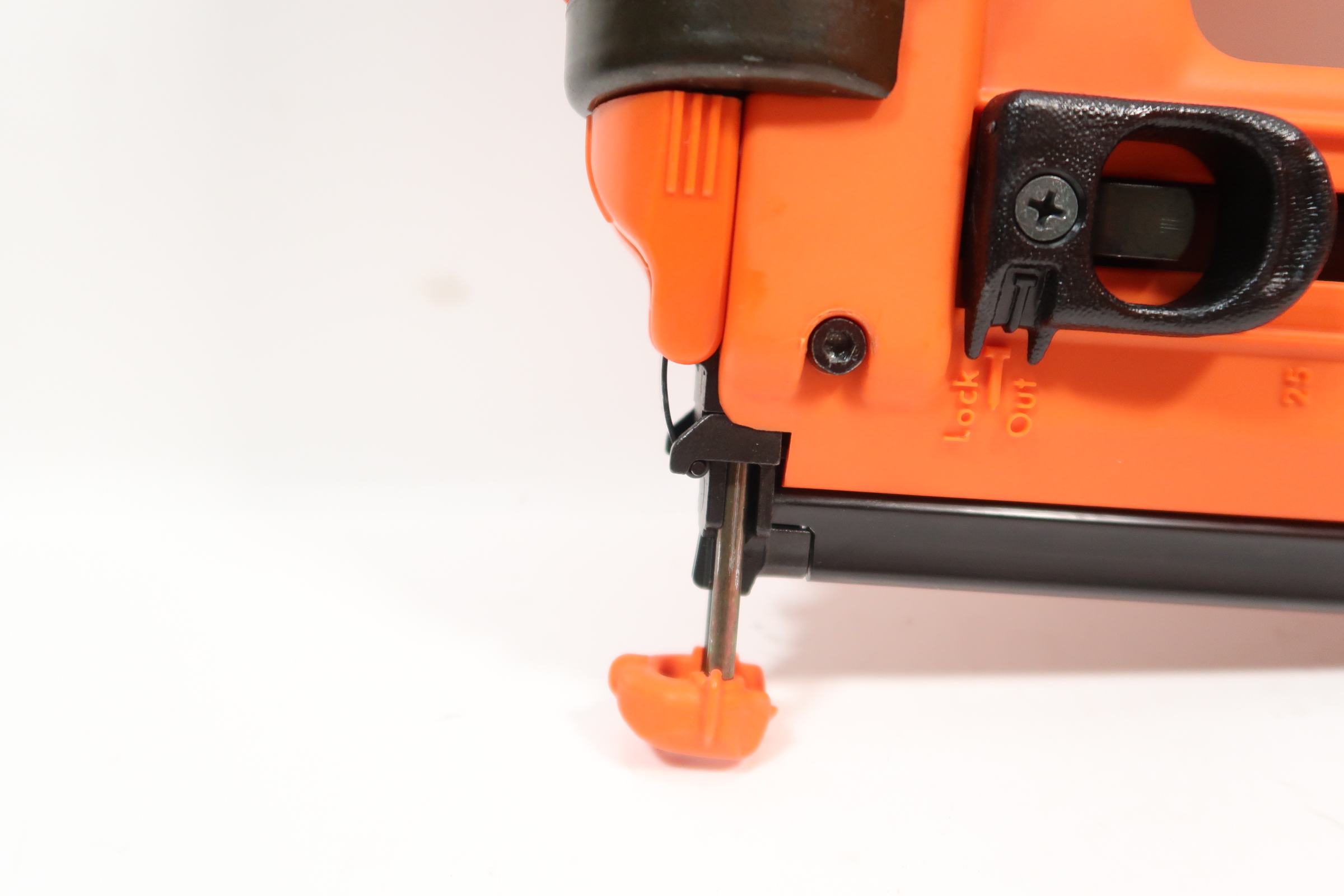 Paslode IM250s Li 16-Gauge Cordless Lithium-Ion Angled Finish Nailer