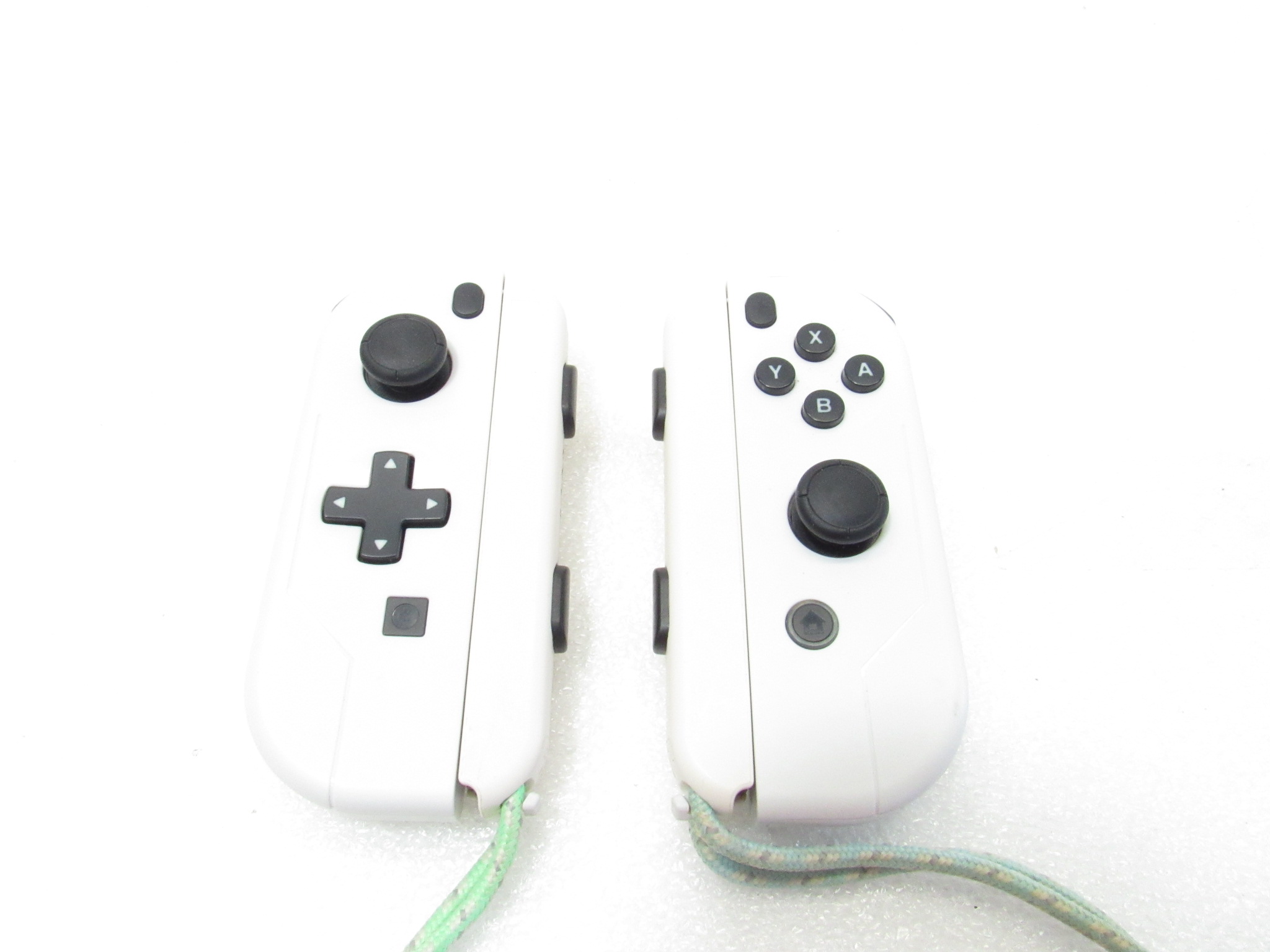 Nintendo HAC-015 HAC-016 Switch Joy Cons Left Right White