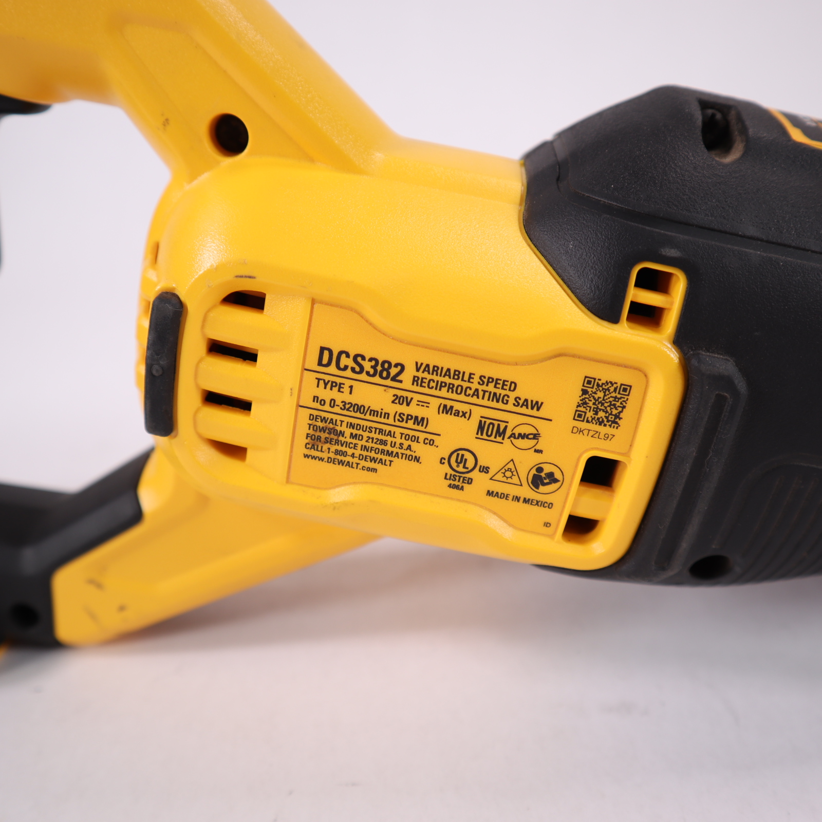 DEWALT DCS382 20-Volt MAX XR Lithium-Ion Cordless Brushless ...