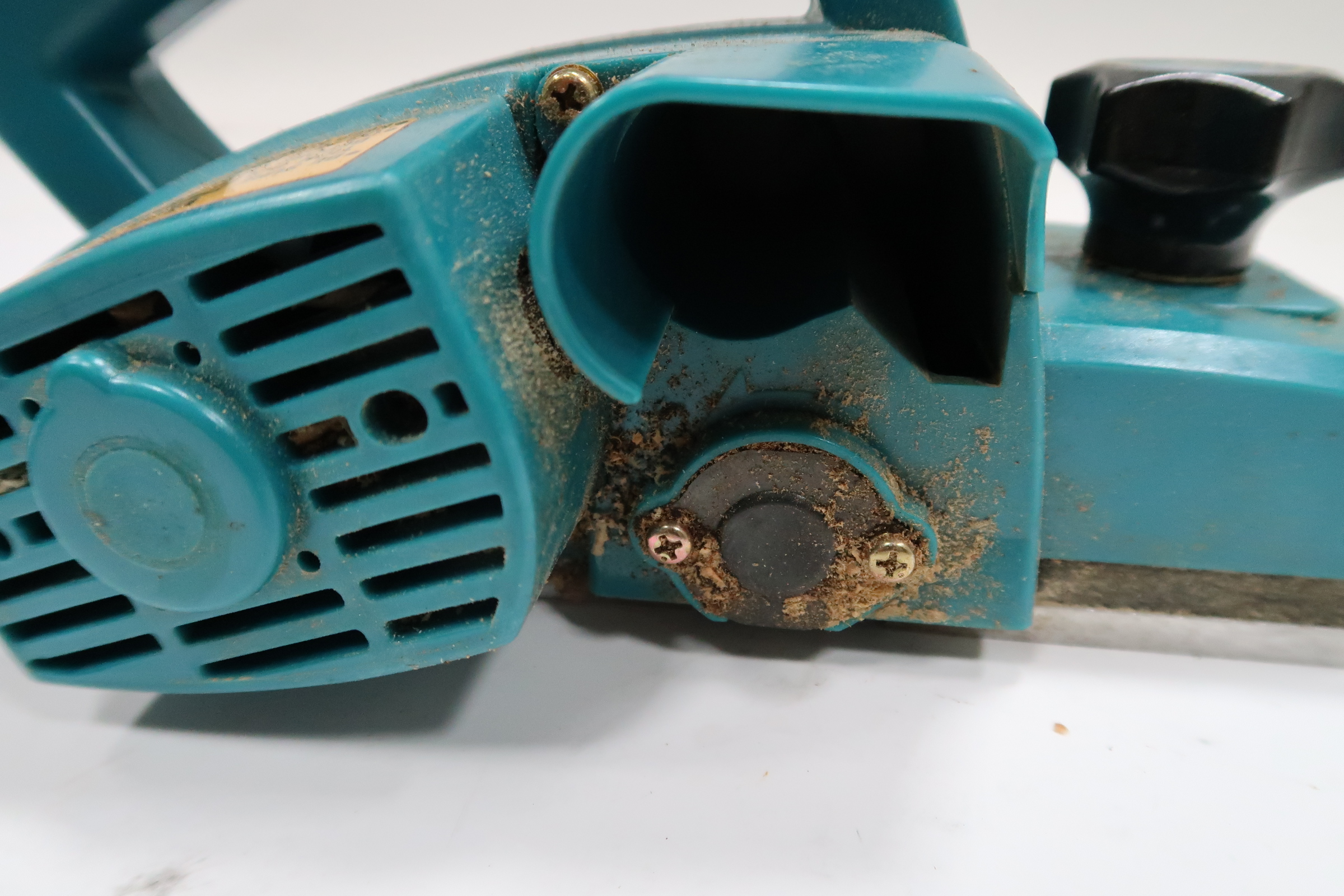 Makita 1900B Electric Corded Hand Powered Planer 5729