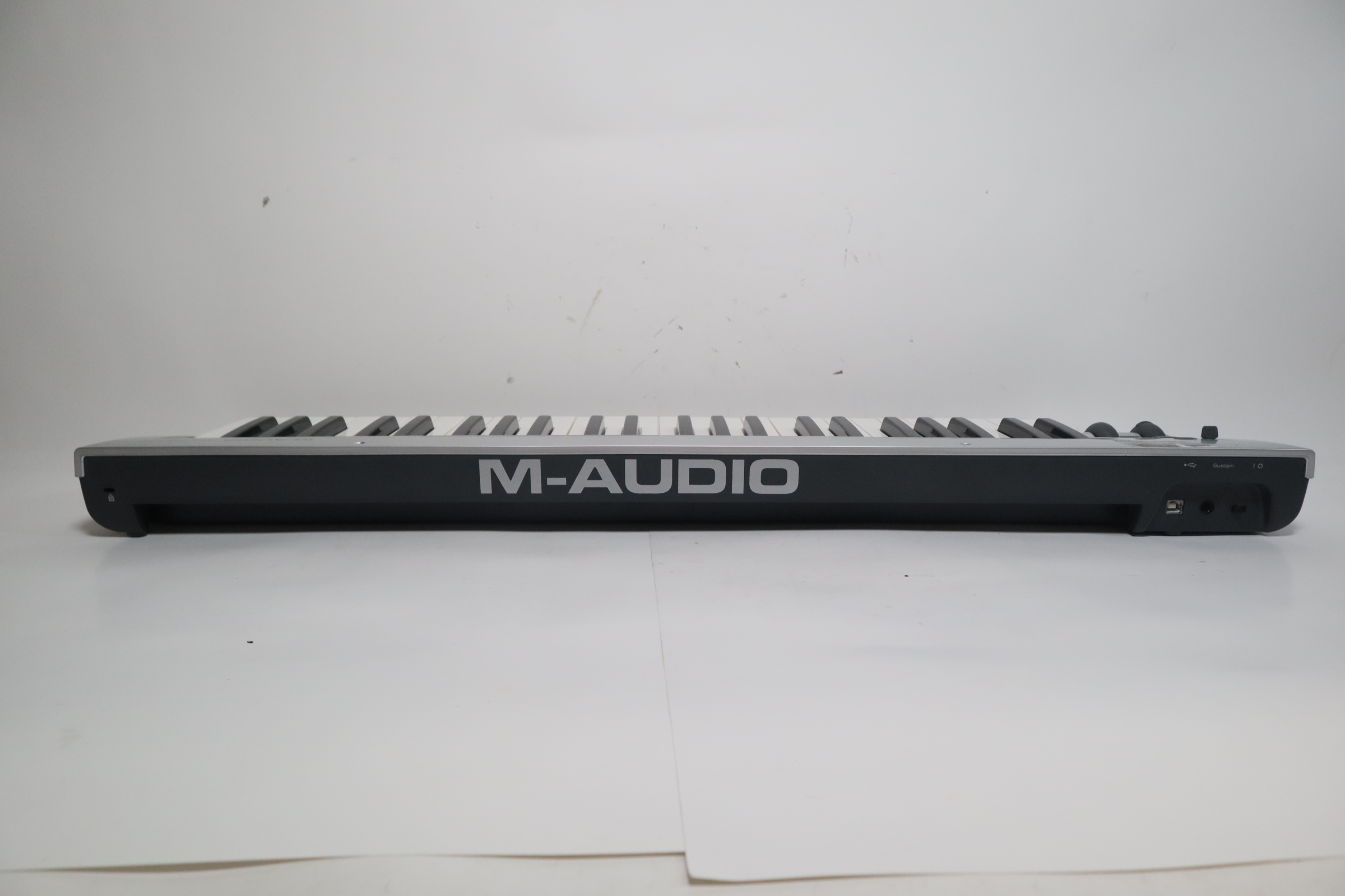 M-Audio KEYSTUDIO MIDI Controller 49 Key Keyboard Mixer 7525