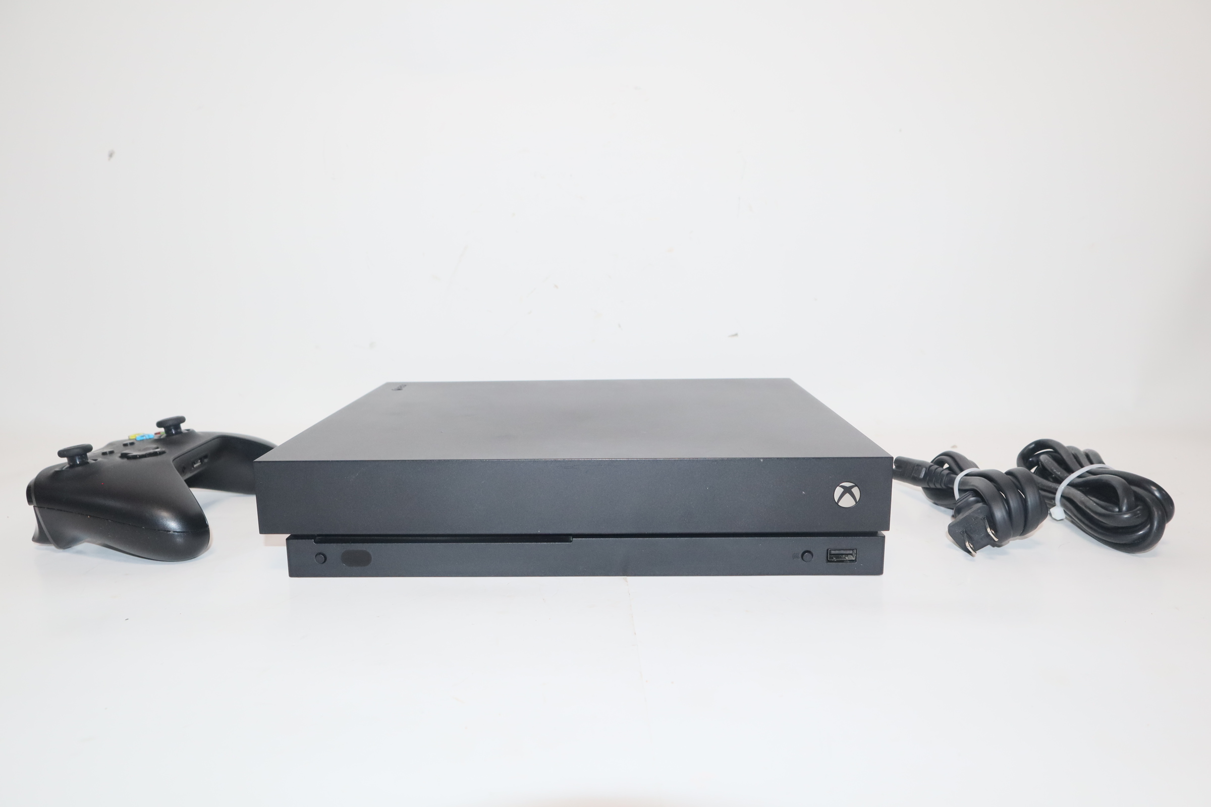 Microsoft 1787 Black Xbox One X 1TB 4K Home Video Gaming Console 4817