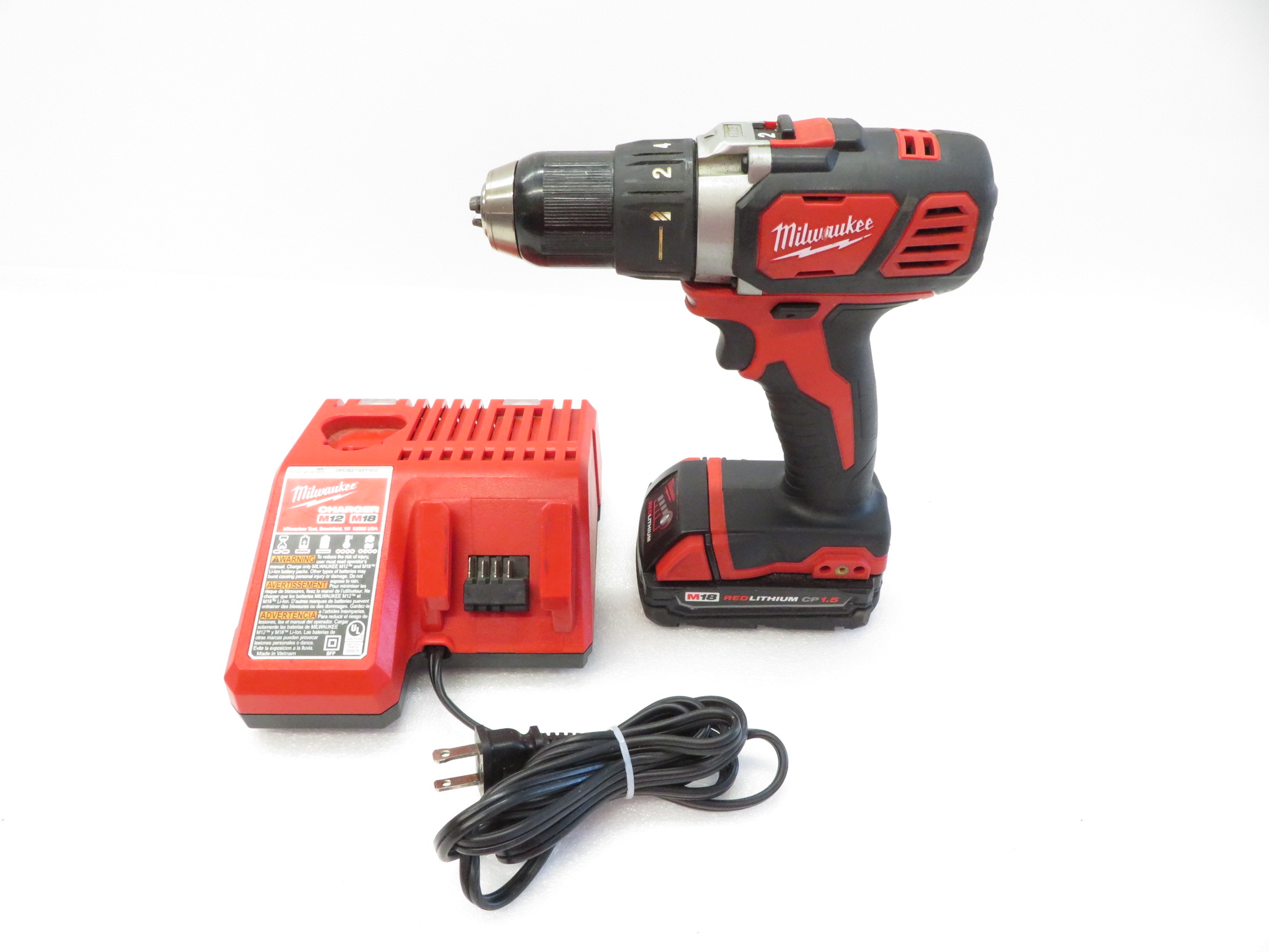Milwaukee 2606-20 M18 18-Volt Lithium-Ion Cordless 1/2 in. Drill/Driver