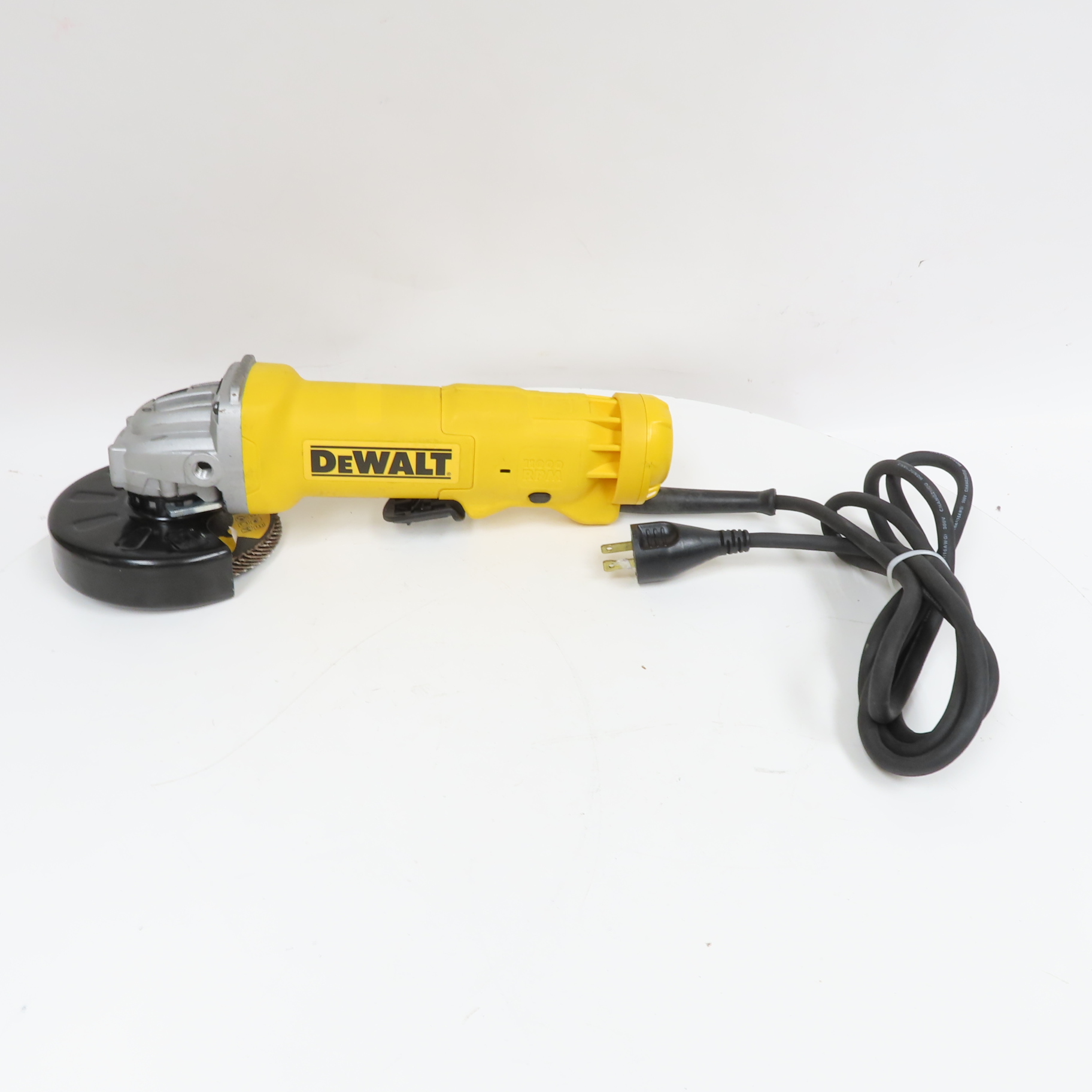 DeWalt DWE402 120V 4-1/2" Corded Small Angle Grinder
