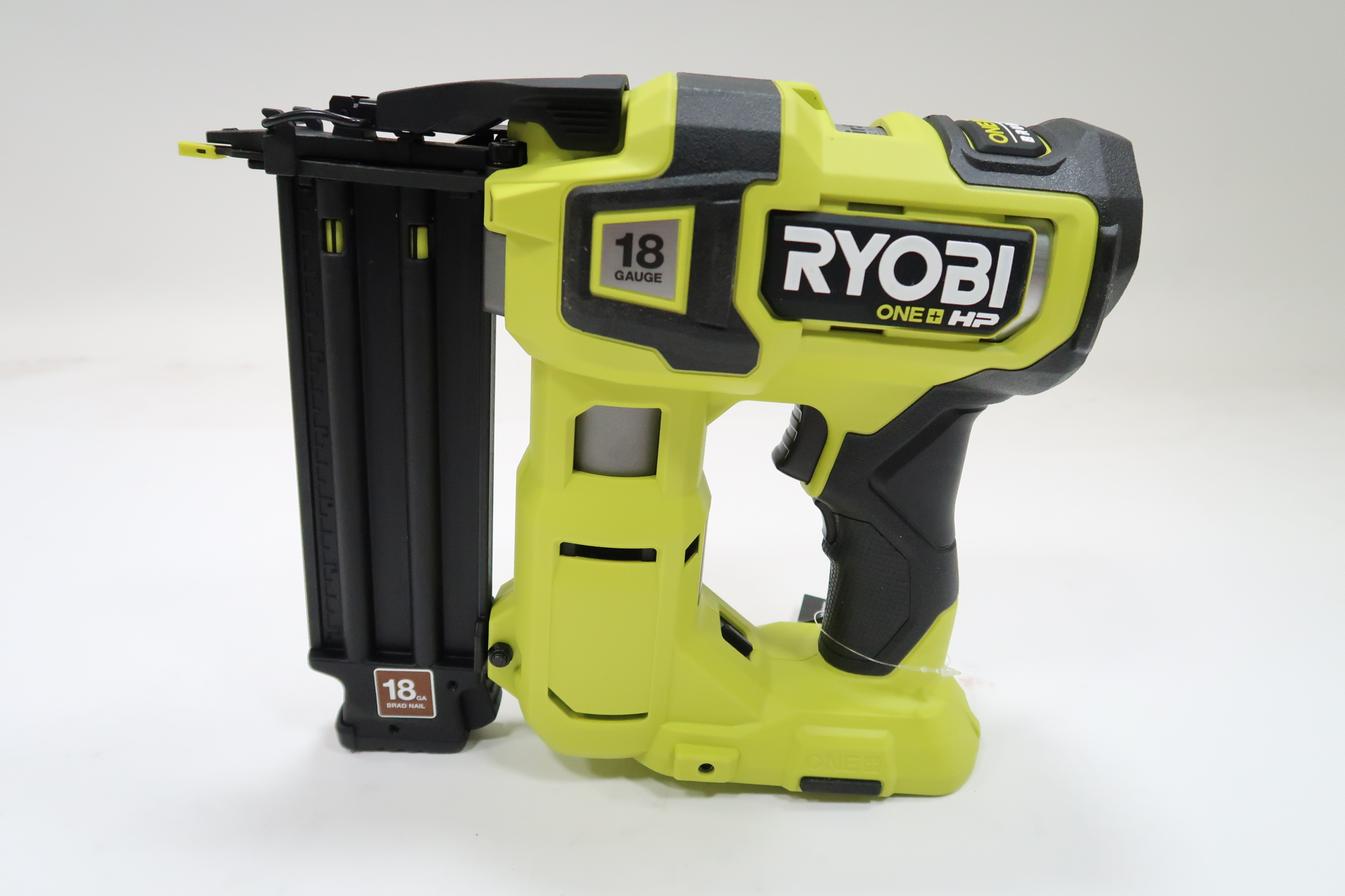 Ryobi P322 ONE+ HP 18V 18-Gauge Brushless Cordless AirStrike Brad ...