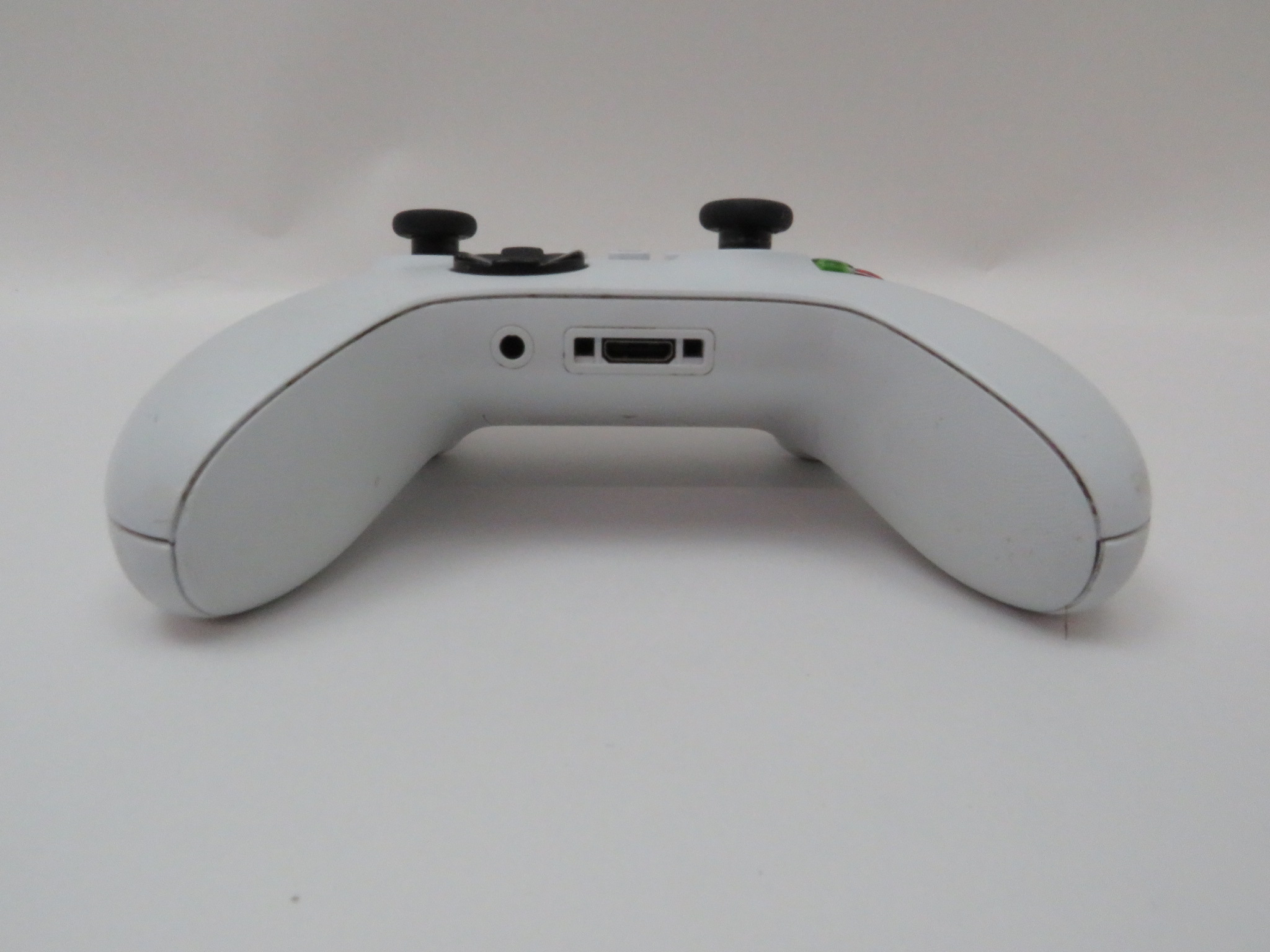 Microsoft 1914 Xbox One Wireless Game Controller