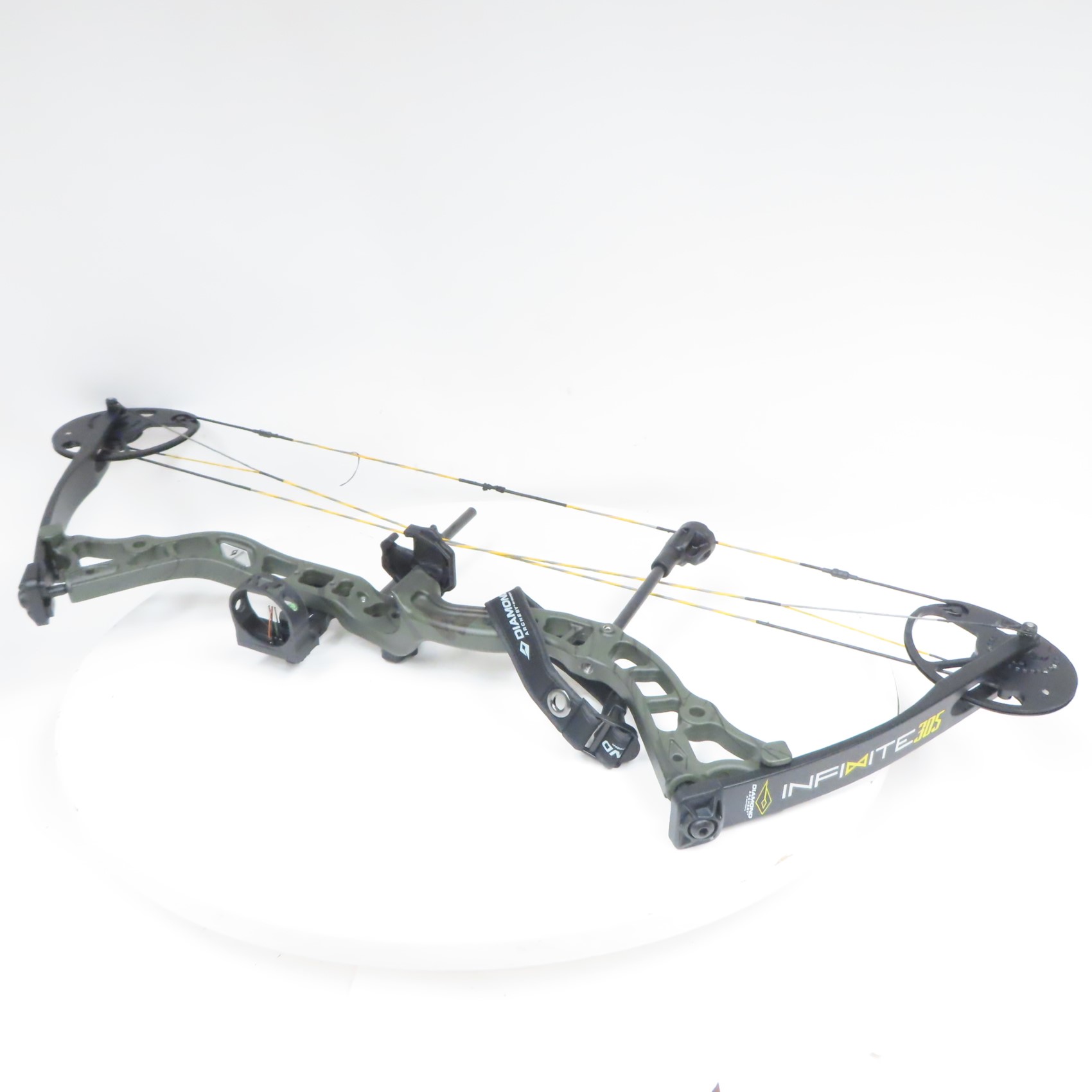 Diamond Archery Infinite 305 28"/70# Right-Hand Compound Bow - OD Green ...