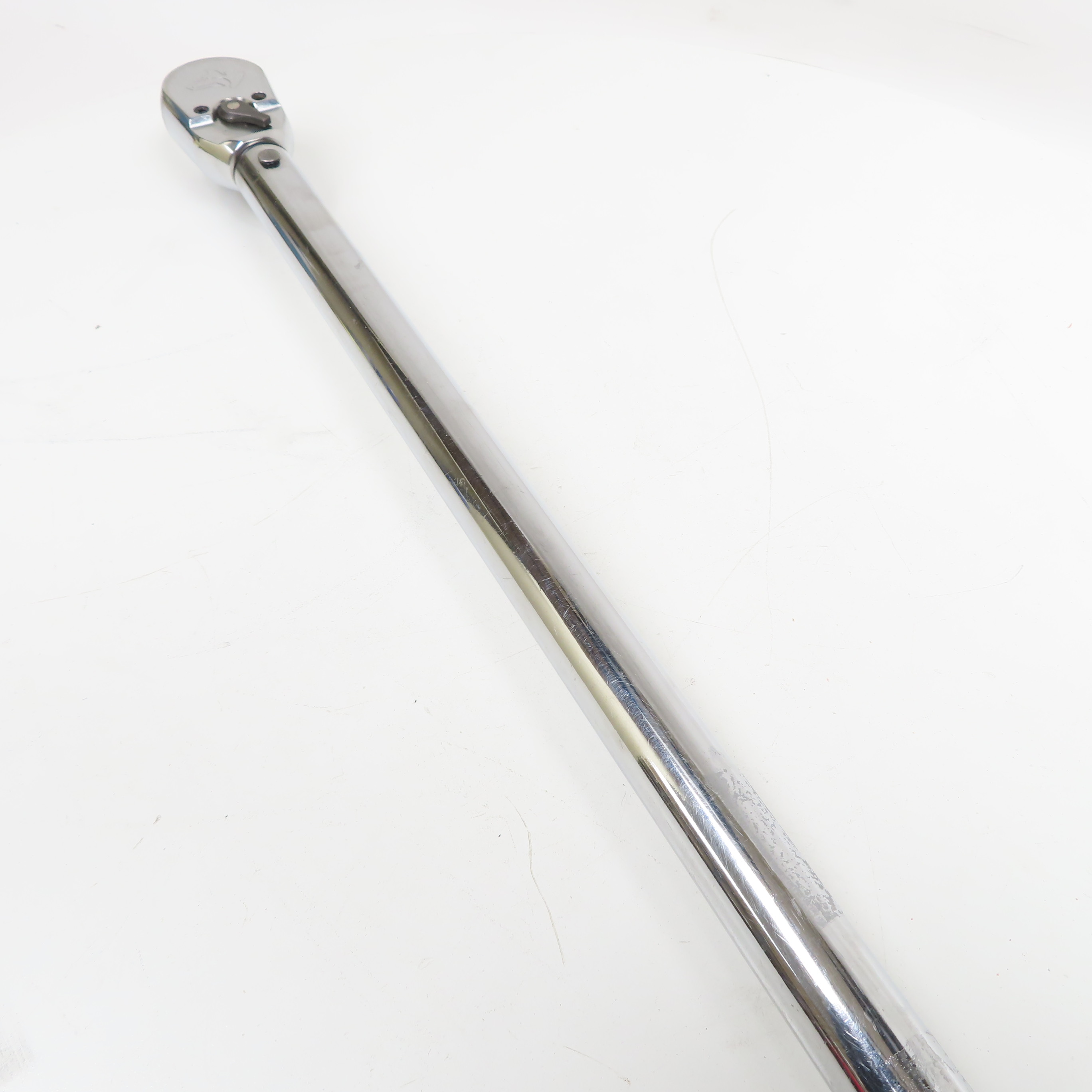 Husky 564464 1/2" Drive 50-250ft. Torque Ratcheting Wrench