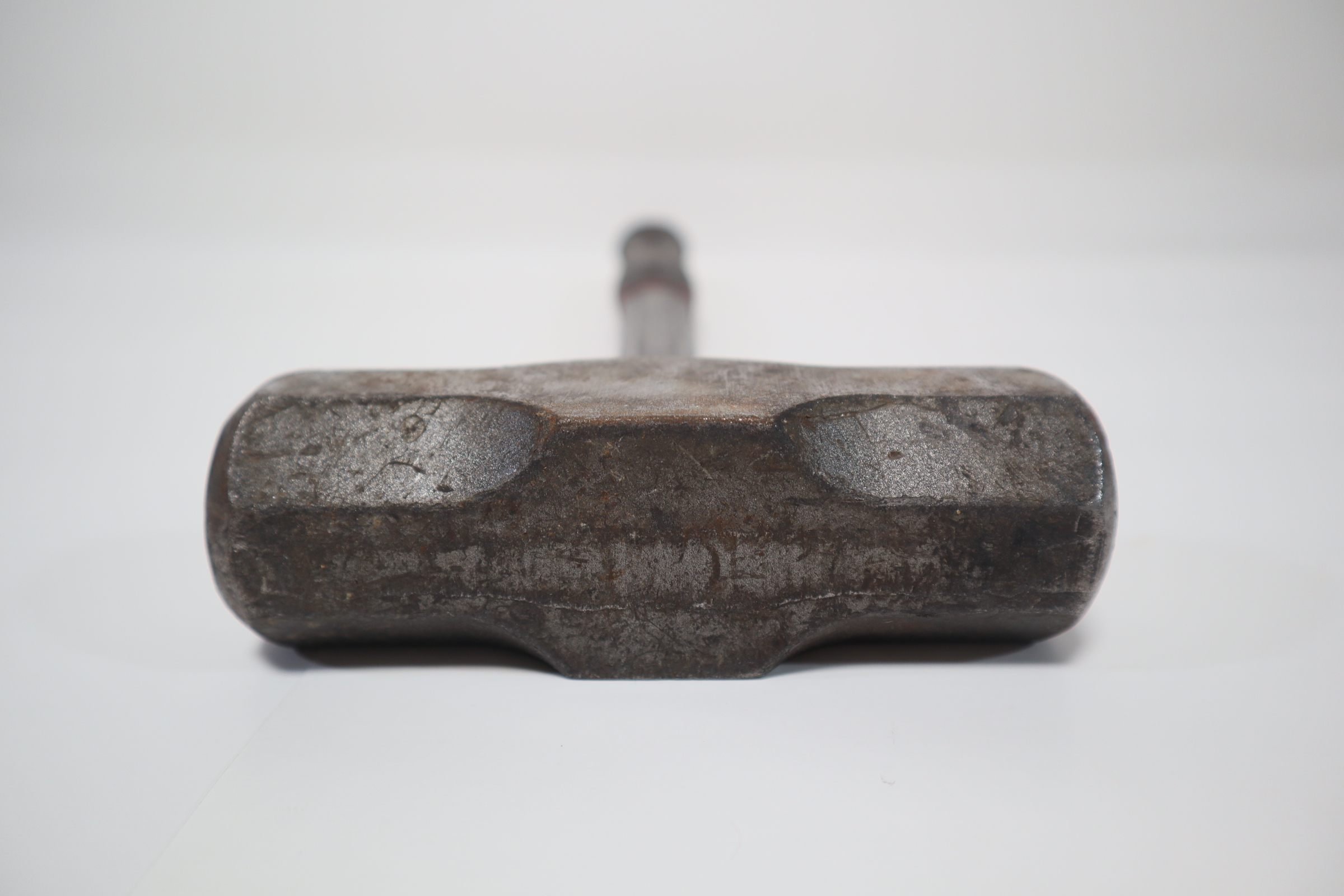 MAC Tools SH4AV Anti-Vibe 4 lbs. One-Handed Textured Rubber Gripped ...