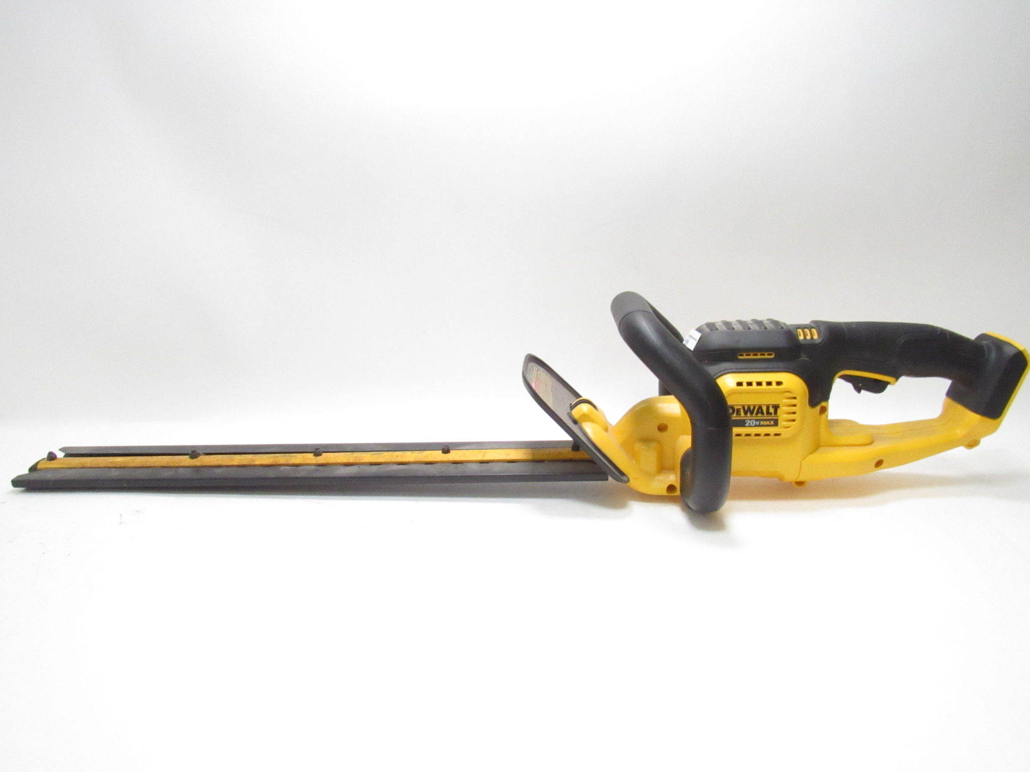 DeWalt DCHT820 22 Inch Hedge Trimmer 5Ah Battery Charger Set Local ...