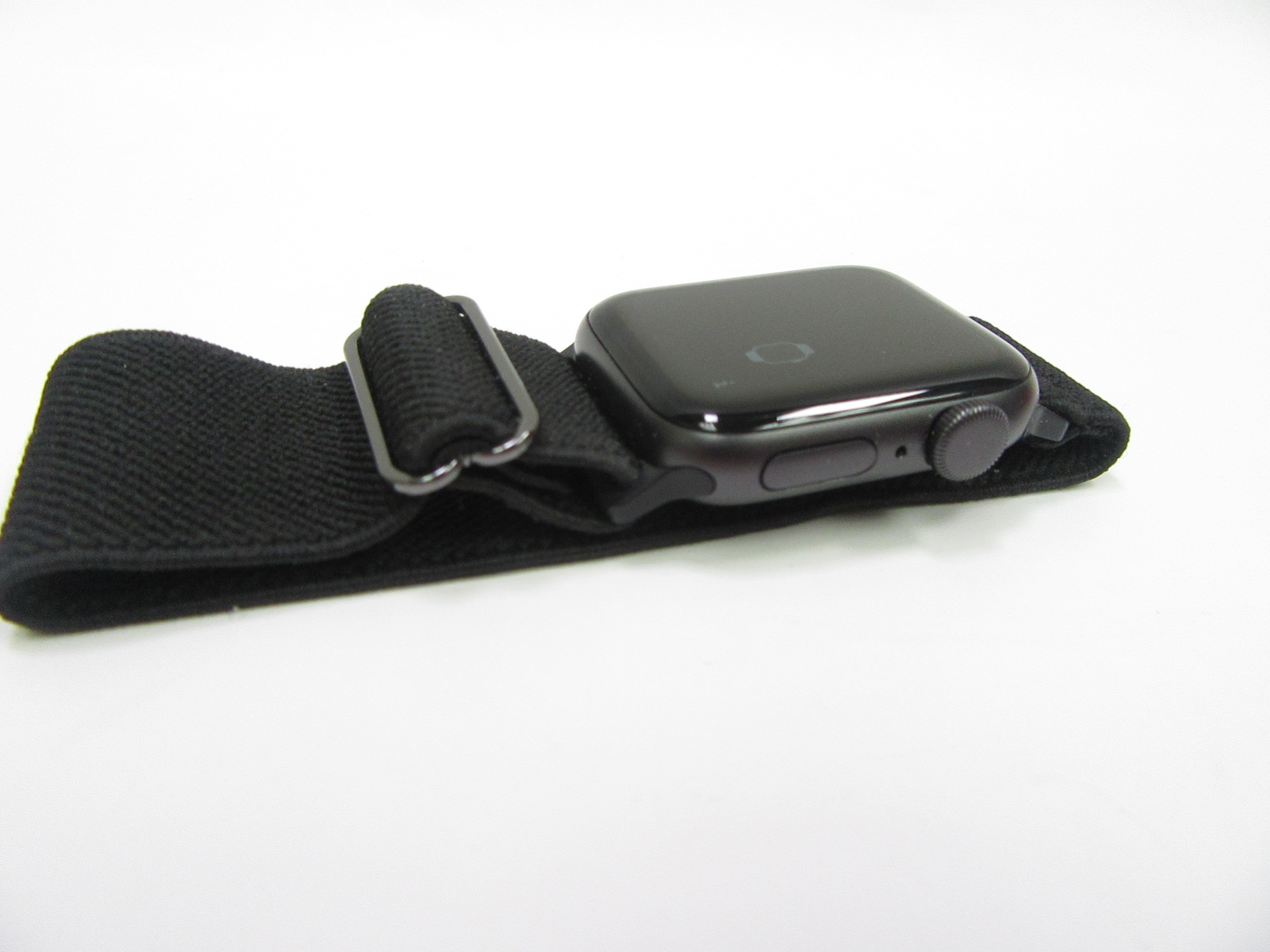 Apple Watch SE A2351 40mm Black Aluminum Casing GPS Touchscreen Smartwatch