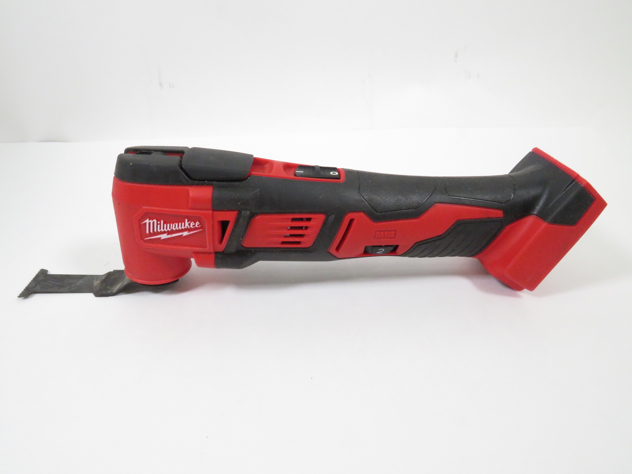 Milwaukee 2626-20 18V Cordless Oscillating Multi-Tool