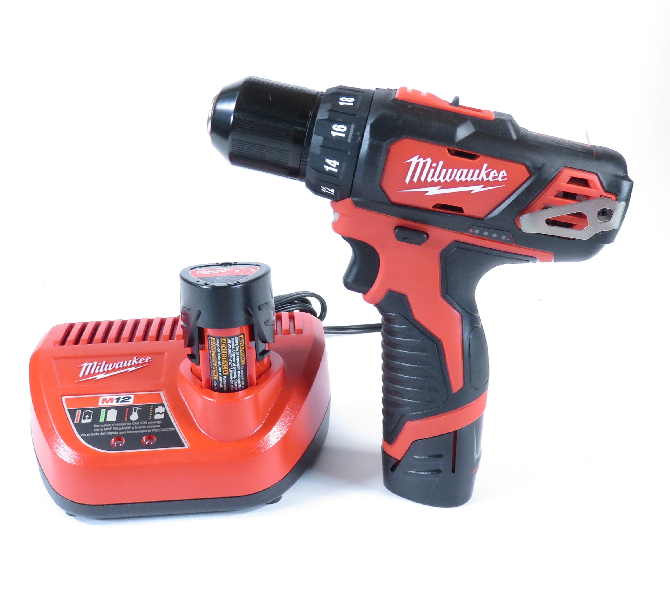 Milwaukee 2407-22 M12 12V Lithium-Ion Cordless 3/8 in. Drill/Driver Kit