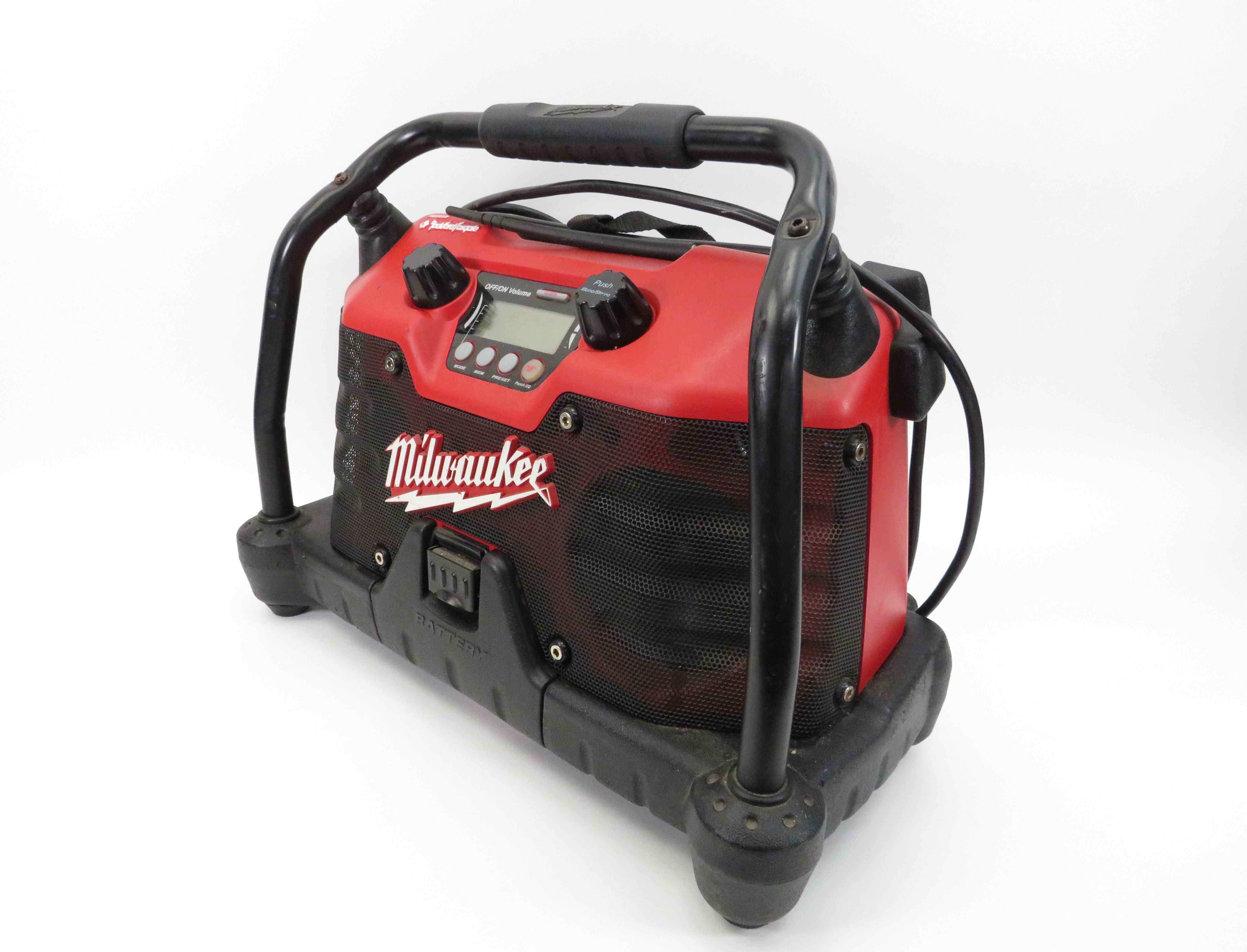 Milwaukee Job Site AM/FM Radio 120v Model 49-24-0200