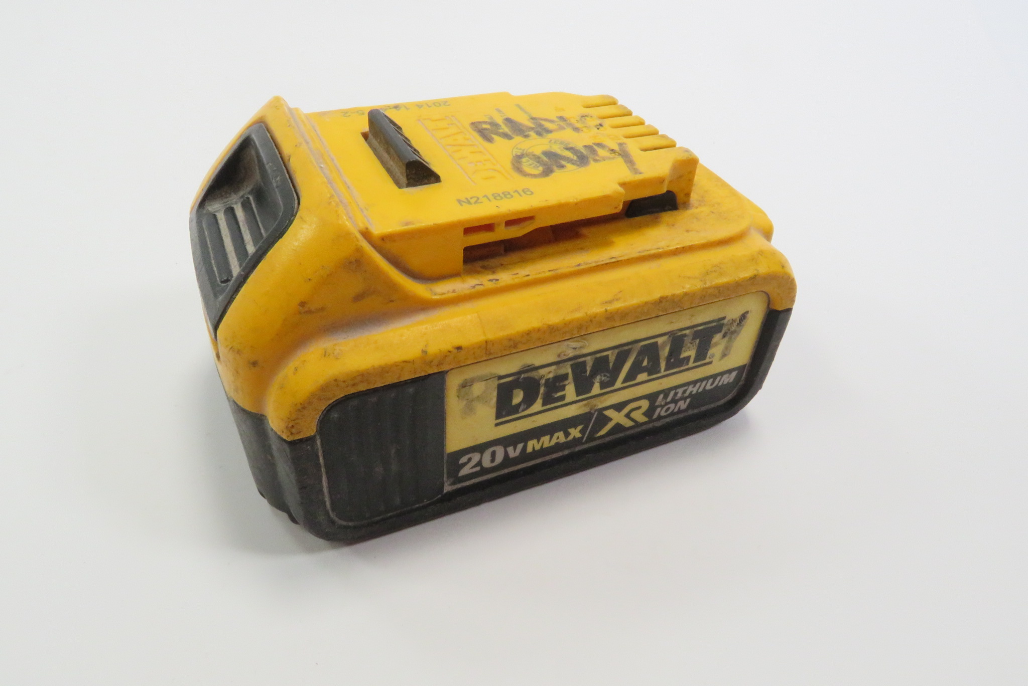 DeWalt DCB204 20-Volt MAX XR Lithium-Ion 4.0Ah Battery -6797