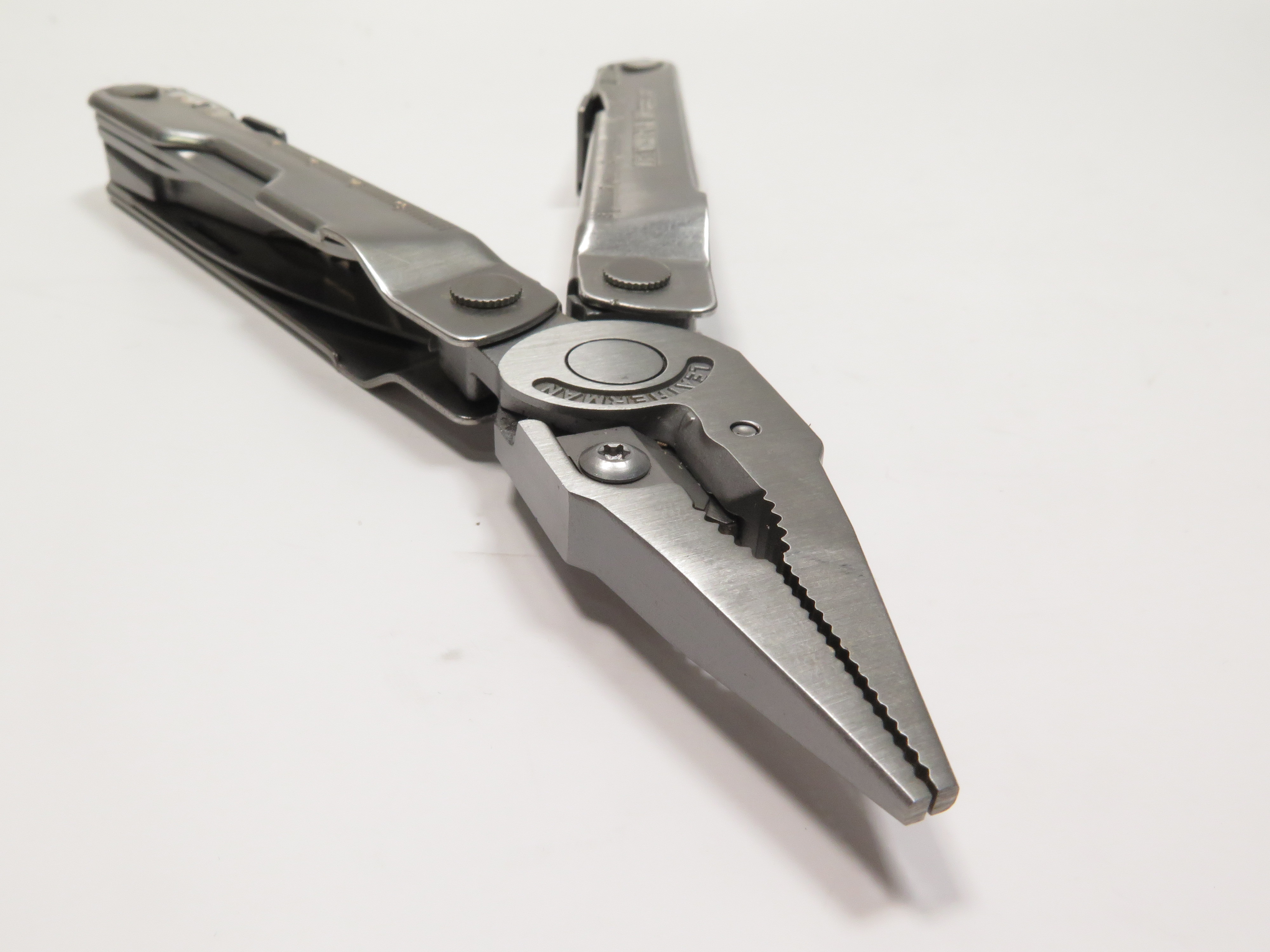 Leatherman Rebar 17pc Handheld Multi-Tool - Chrome 4475