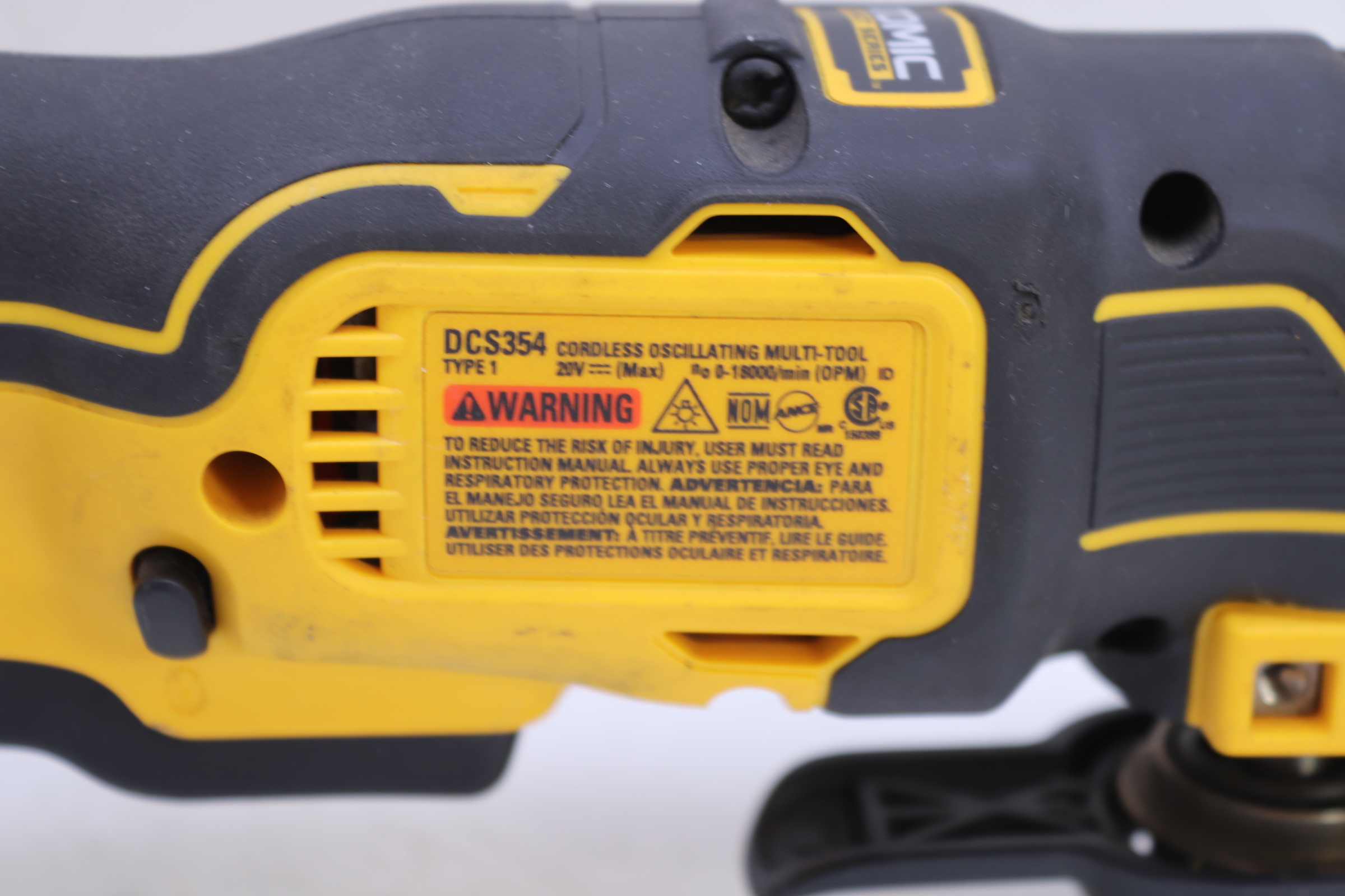 DeWalt DCS354 ATOMIC 20V MAX Cordless Brushless Oscillating Multi-Tool