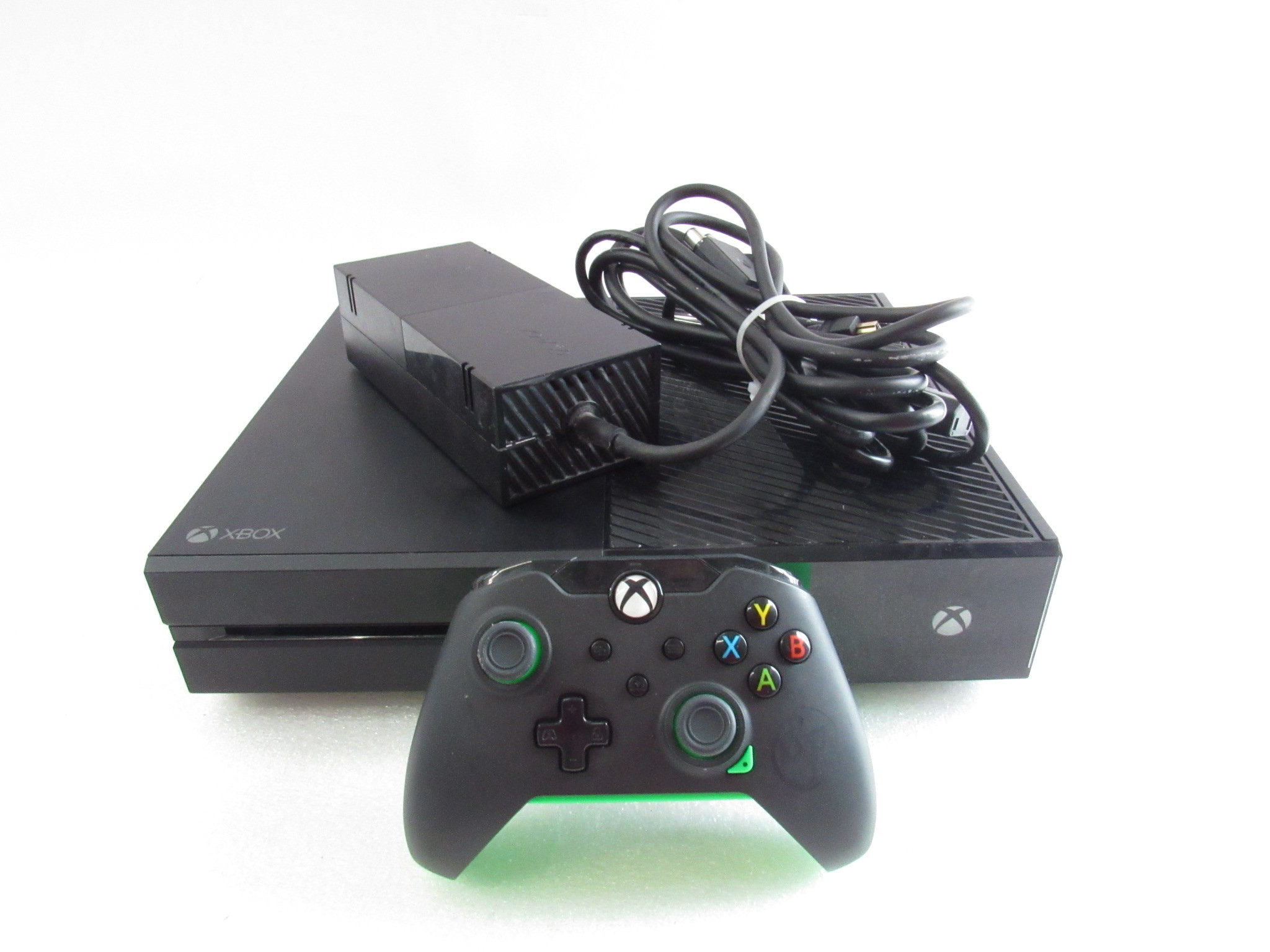 Microsoft Xbox One 1540 500GB Video Game Console 7210