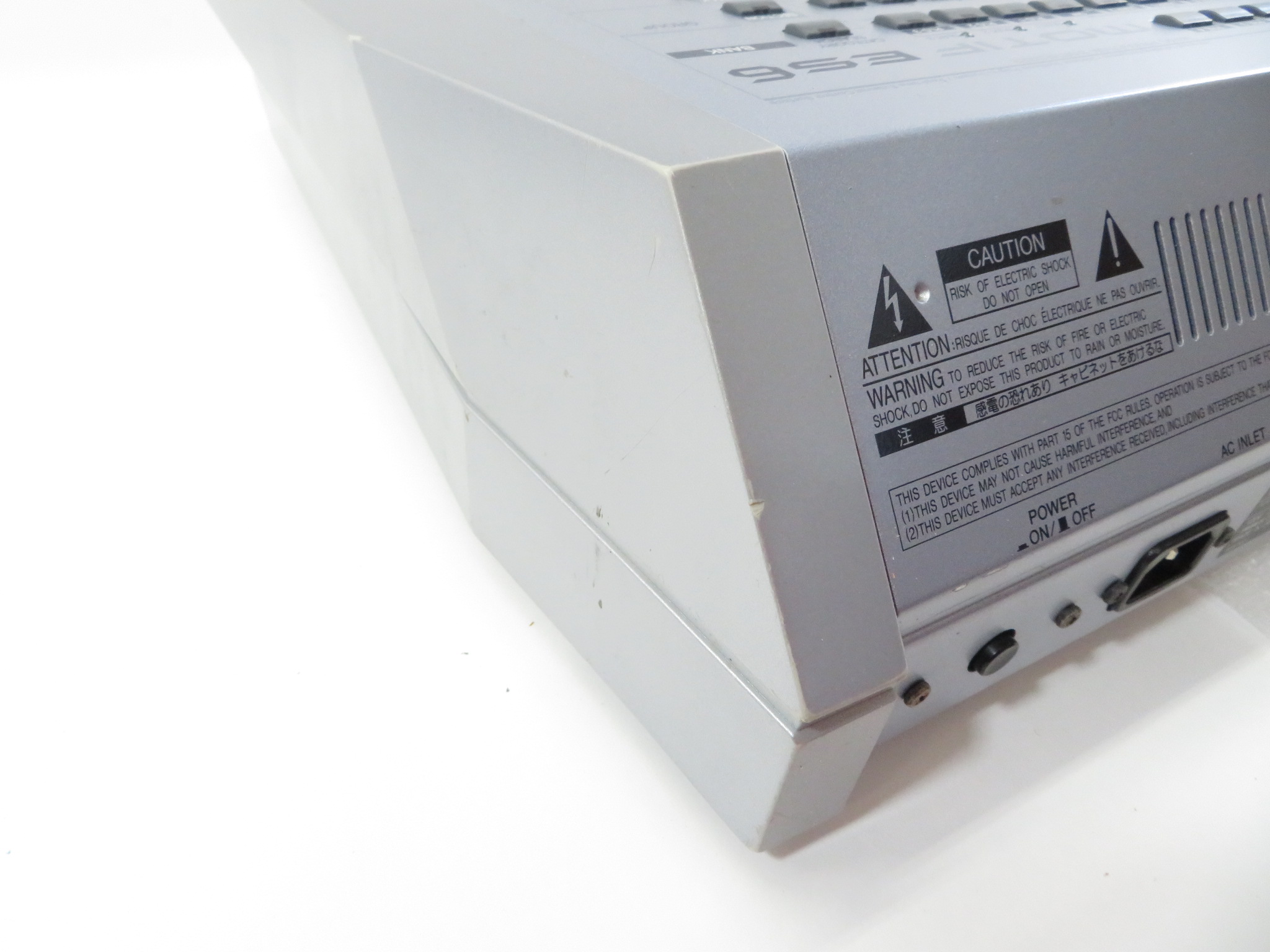 Yamaha MOTIF ES6 61-Key Music Production Synthesizer Keyboard