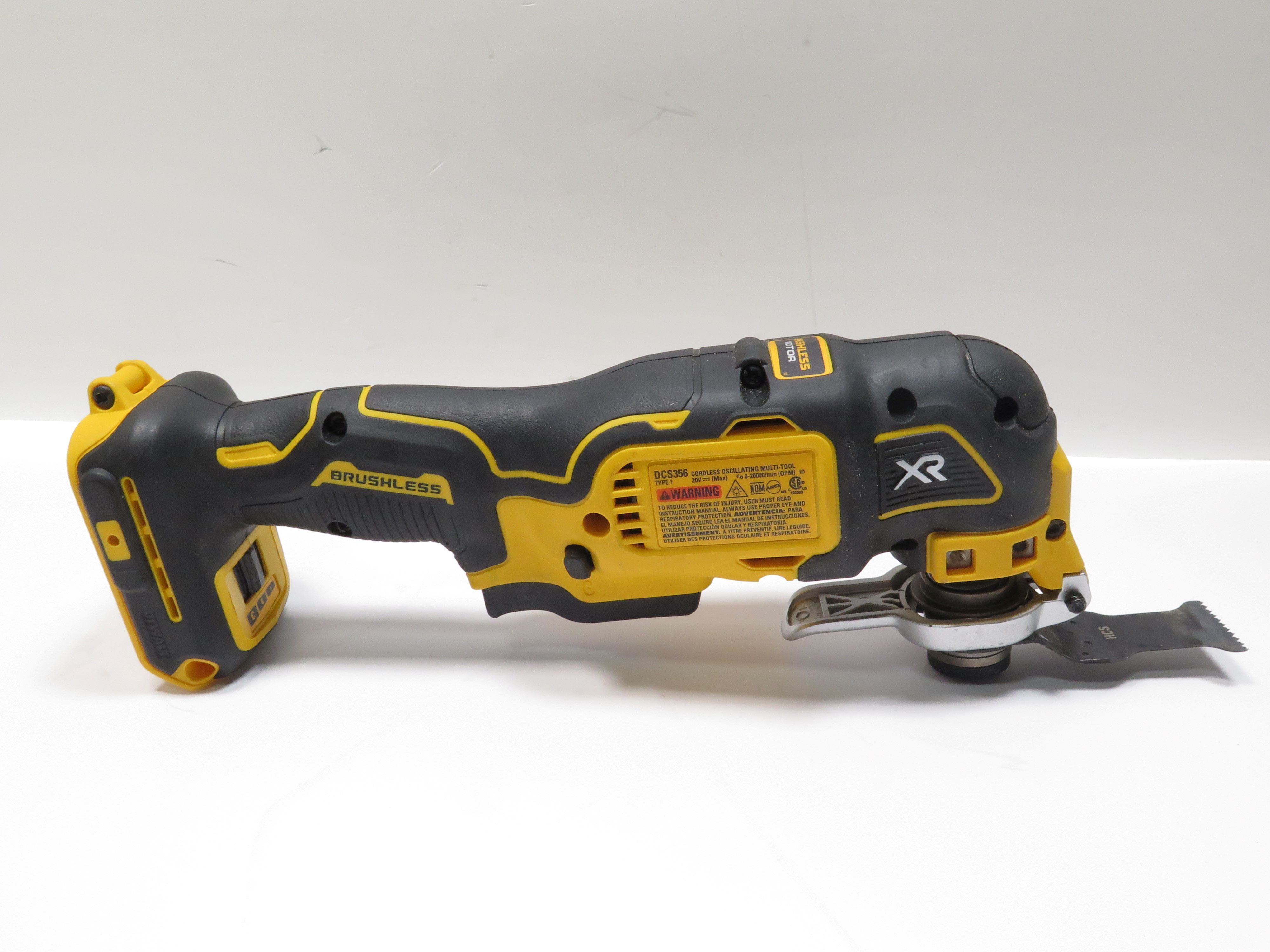 DeWalt DCS356 20V MAX XR Cordless Brushless 3-Speed Oscillating Multi Tool 2352