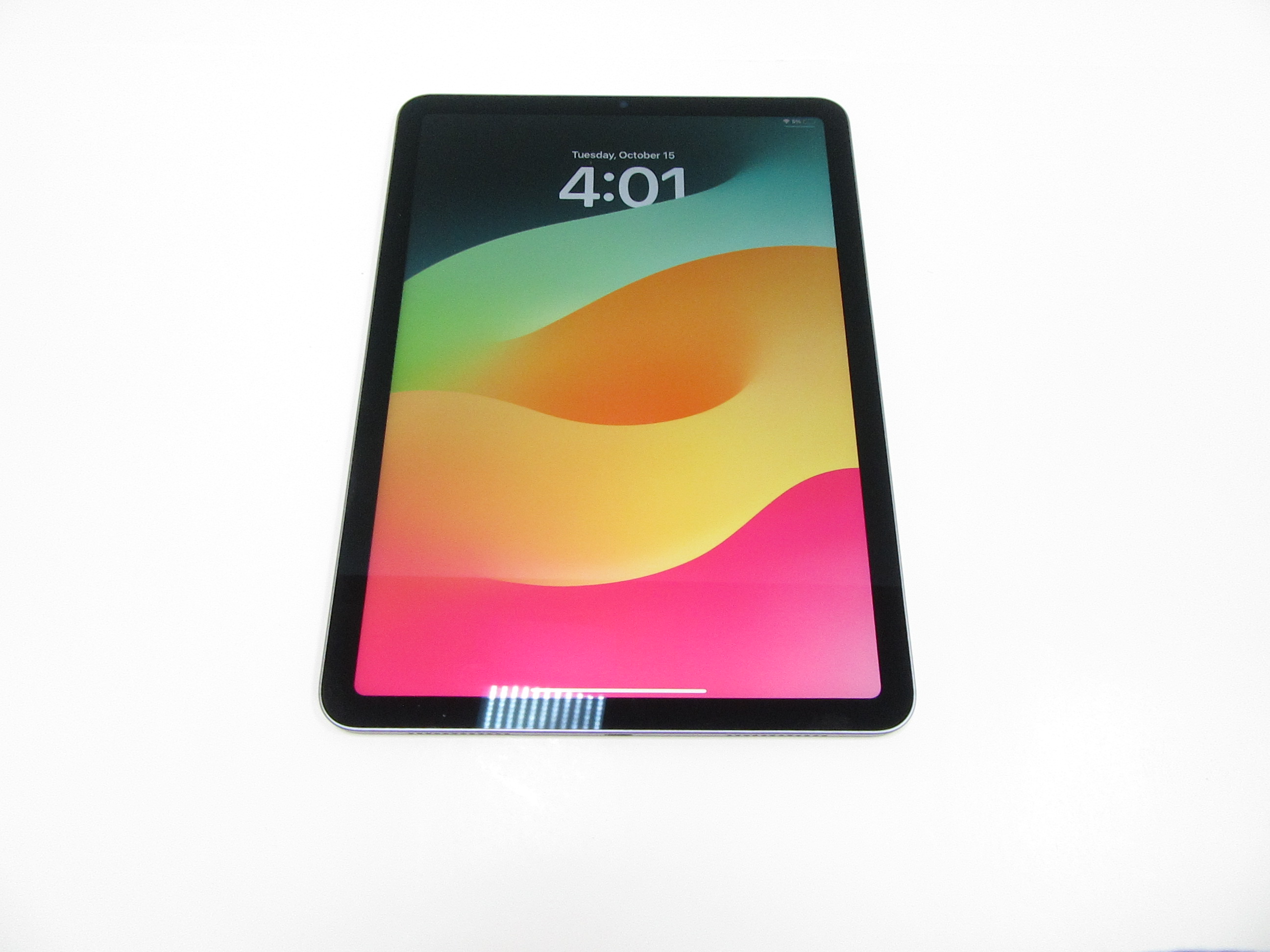 Apple iPad Air 5th Gen MME23LL/A 64GB Wi-Fi Purple 10.9" Liquid Retina ...
