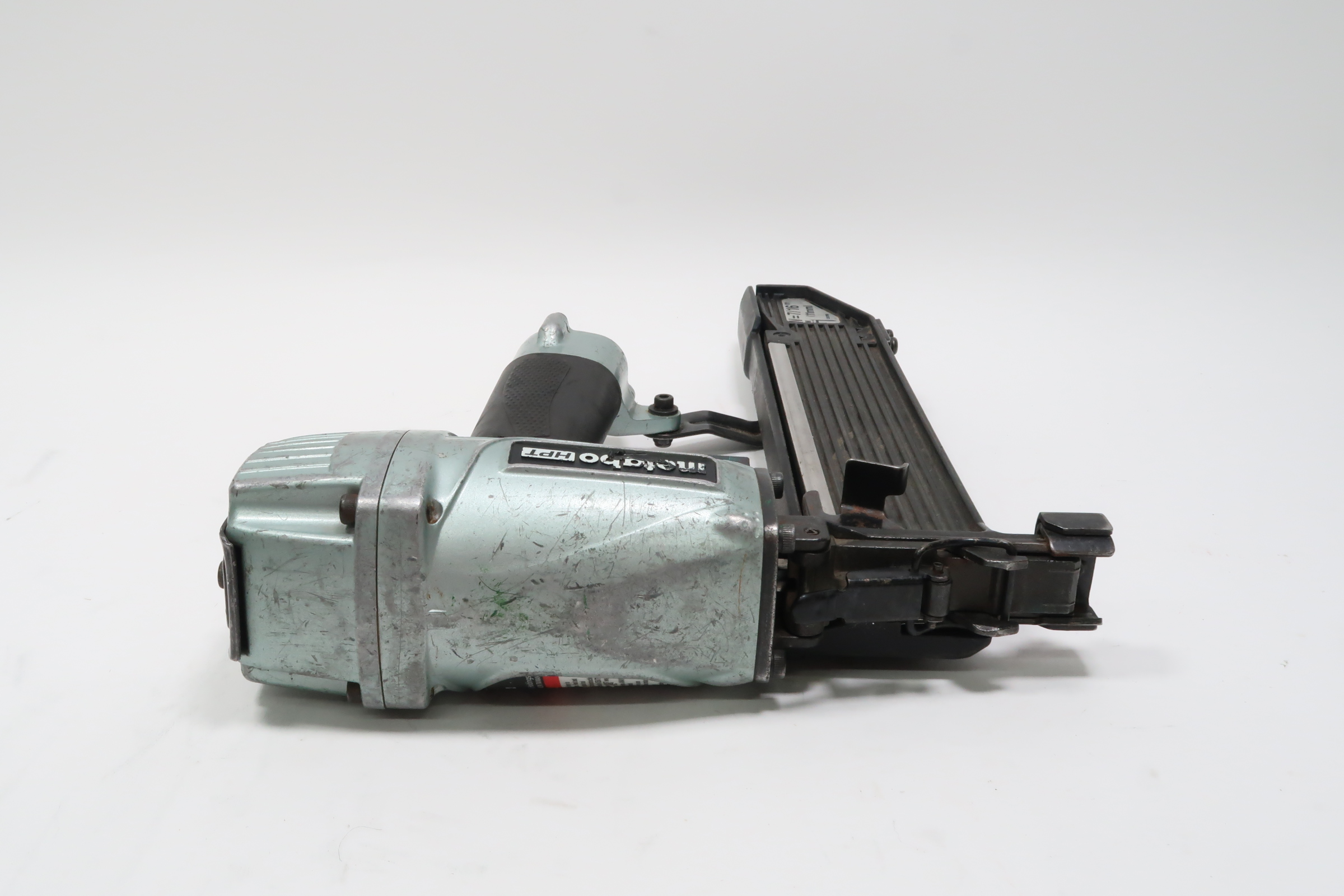 Metabo HPT N5008AC2 6-Gauge 7/16-in Medium Crown Construction Pneumatic ...