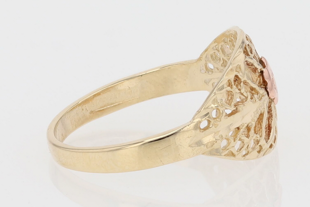 9.8mm Floral Pattern Ring 14K Multi-Tone Gold Mexico 1.39 Grams Size 5.25