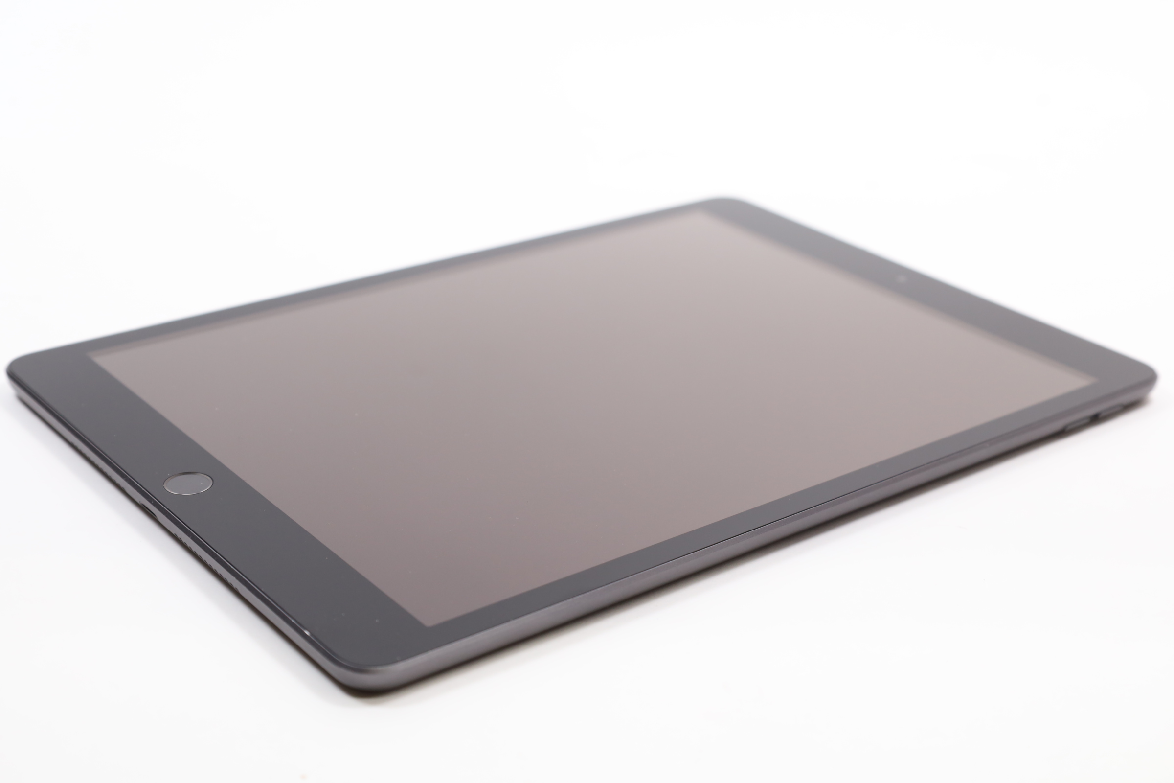 Apple iPad 8th Gen MYL92LL/A 32GB Wi-Fi 10.2" Tablet - Space Gray