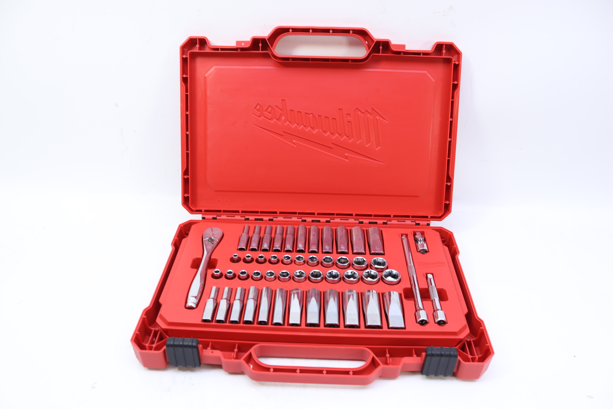 Milwaukee 48-22-9004 1/4" Drive SAE/Metric Ratchet and Socket Mechanics Tool Set