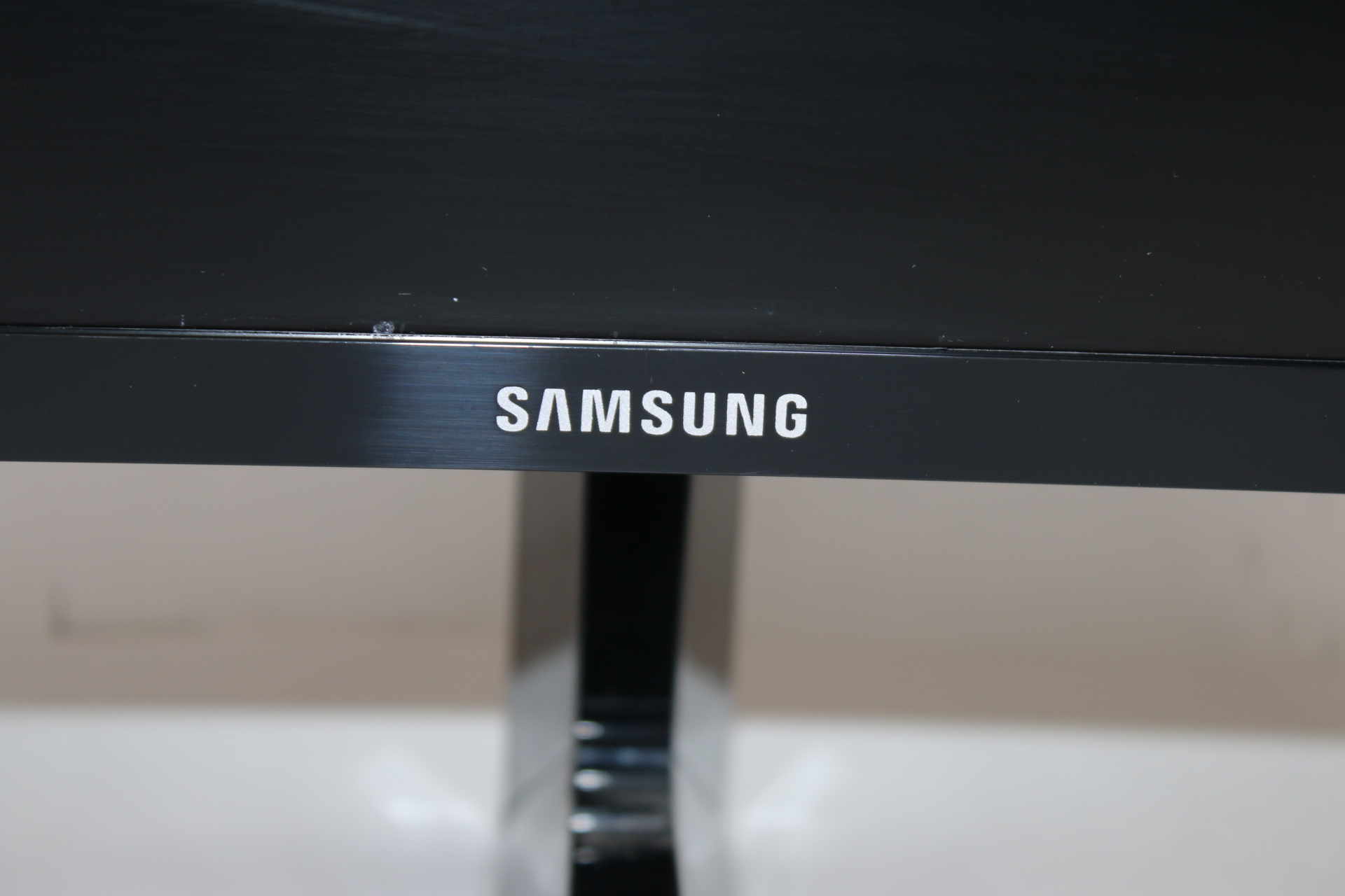 Samsung C27F396FHN 27" LED LCD 16:9-4 ms Curved Computer Monitor 992A