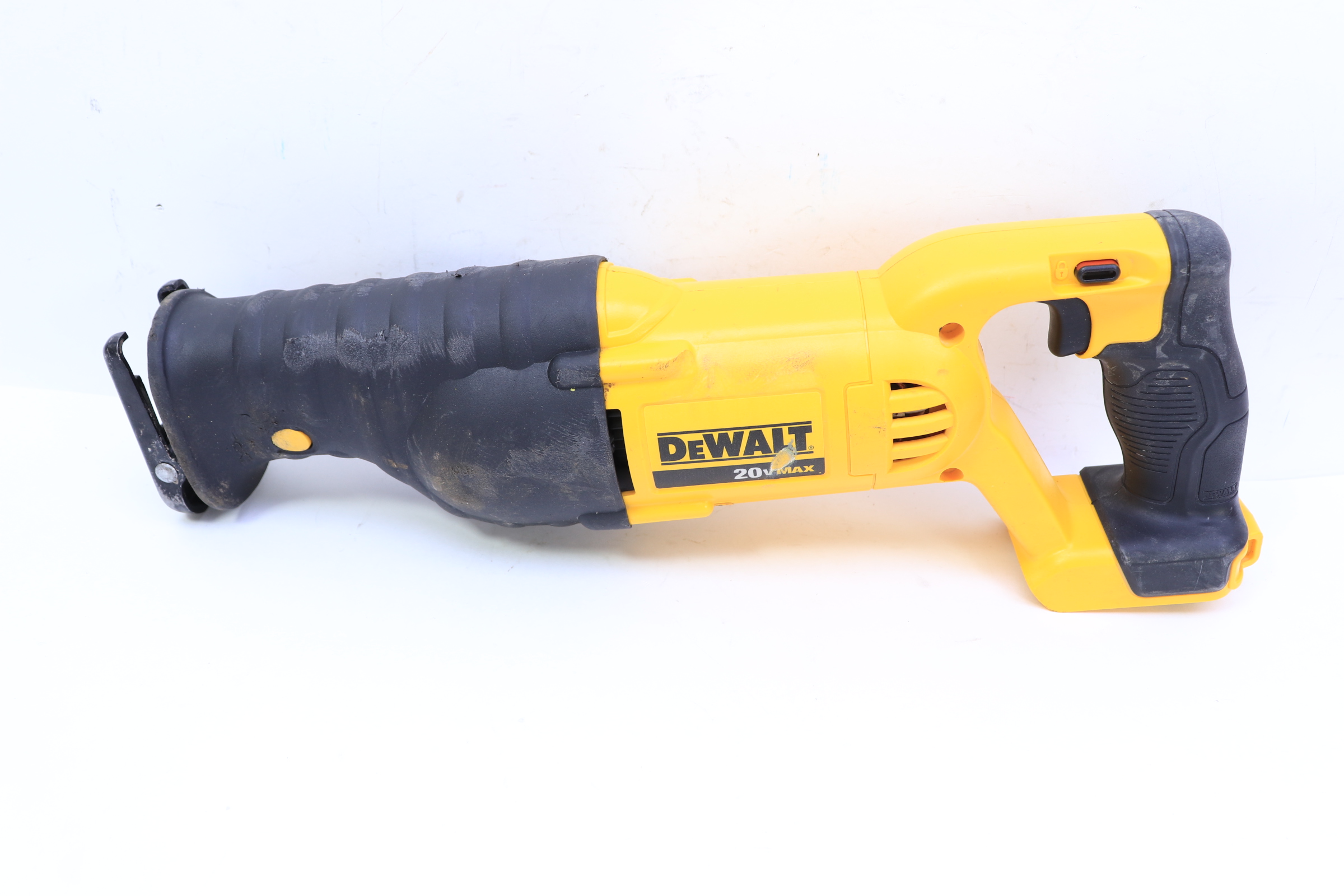 DeWalt DCS380 20V MAX Lithium-Ion Cordless Reciprocating Saw