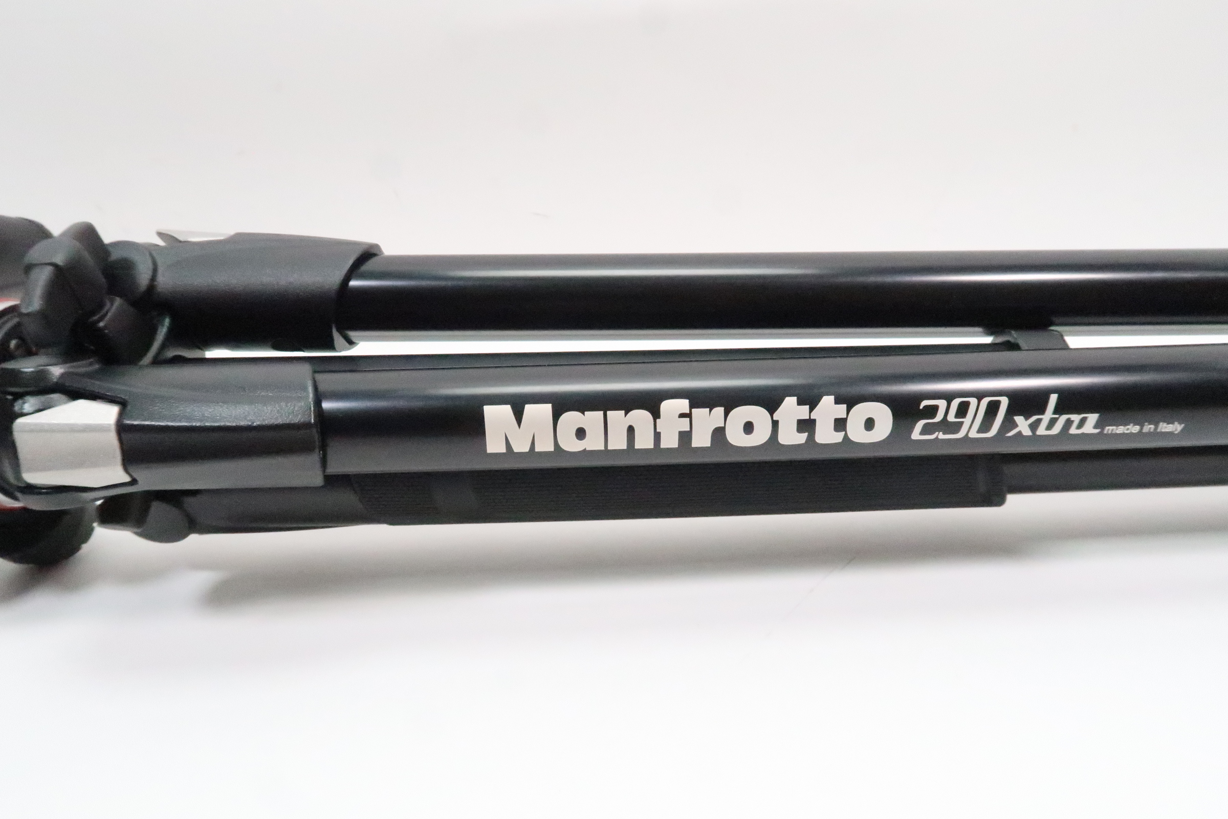 Manfrotto MH804-3WUS Pan-and-Tilt Head And 290 Xtra Aluminum Tripod