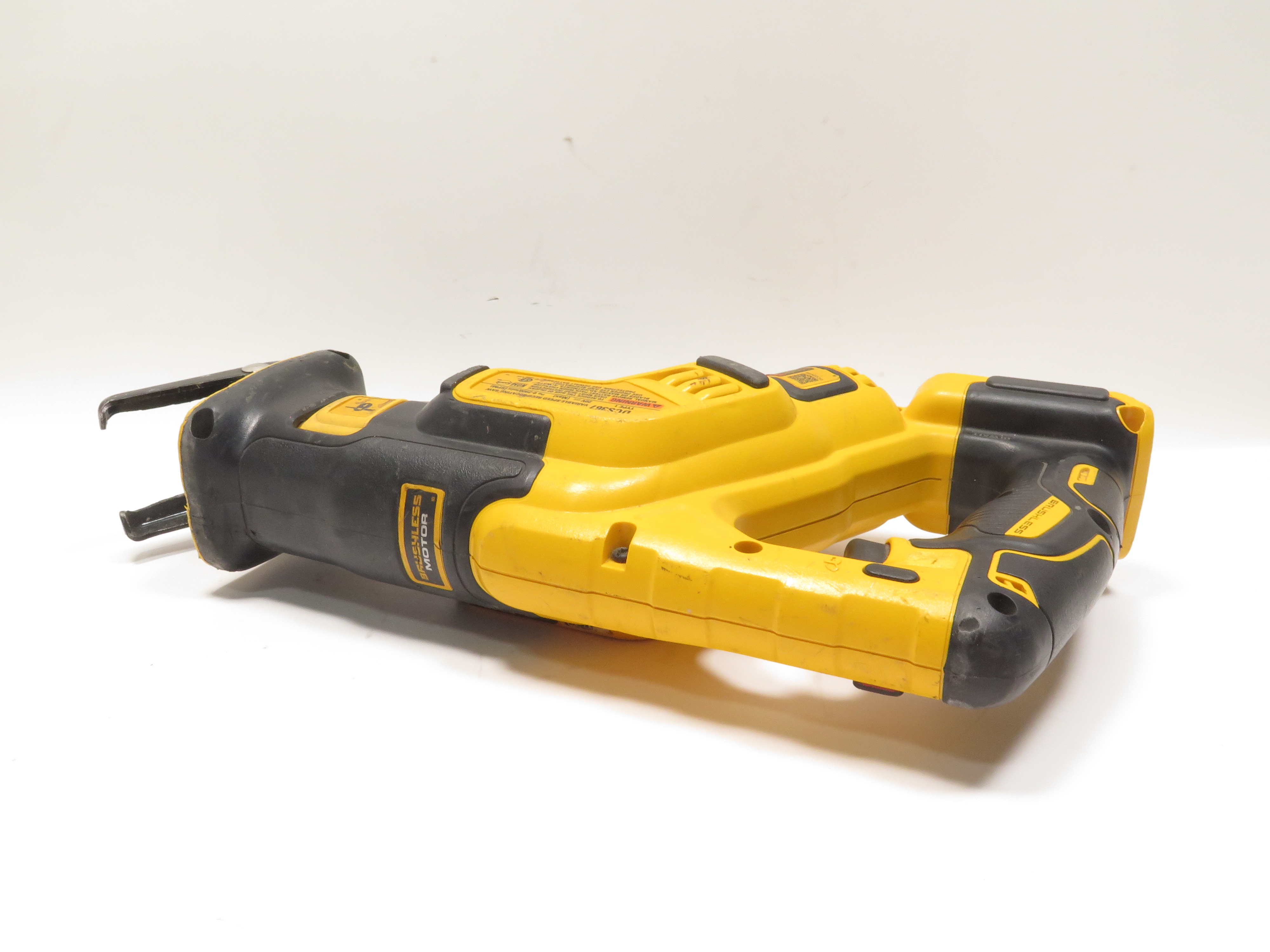 DeWalt DCS367 20-Volt MAX XR Cordless Brushless Compact Reciprocating Saw