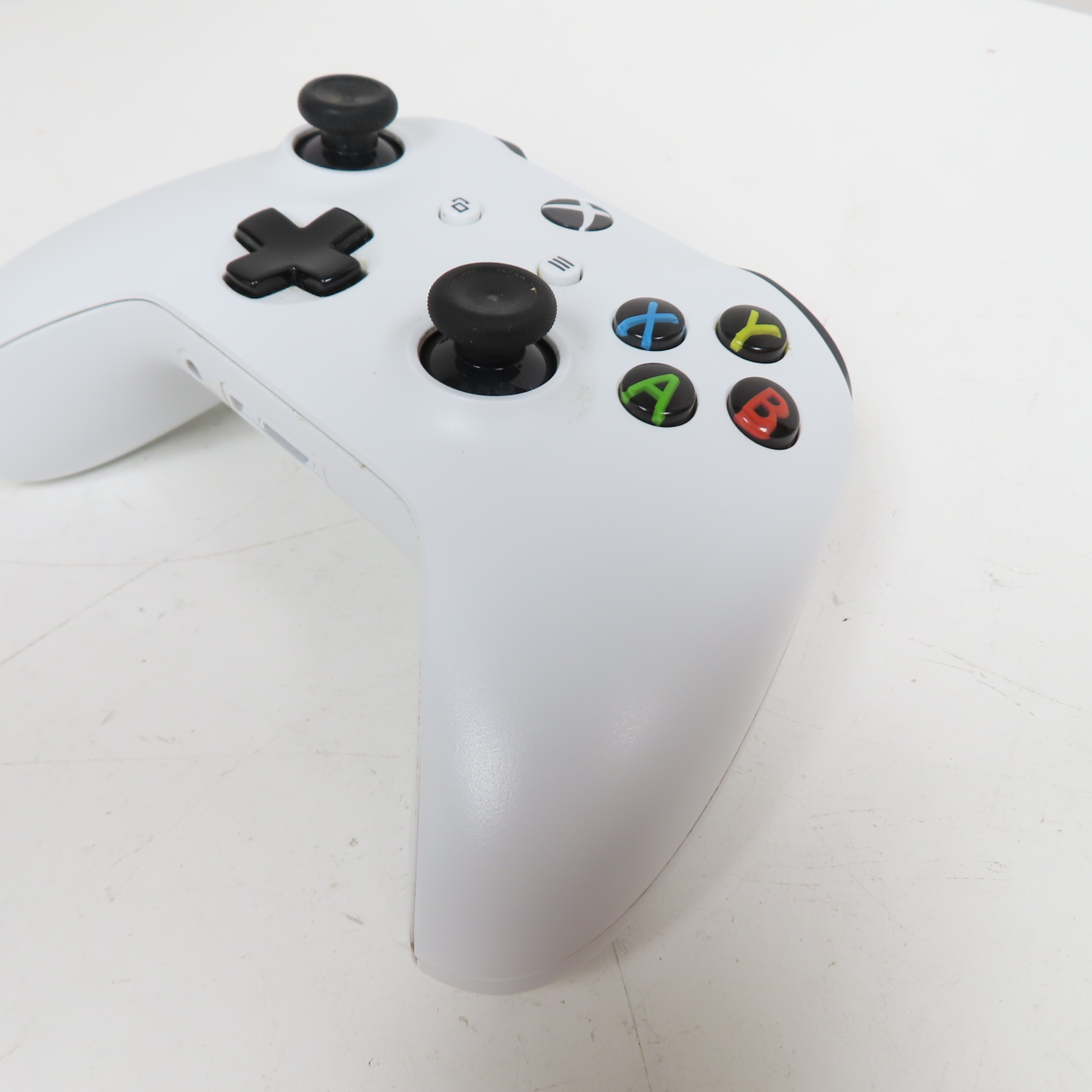 Microsoft 1708 Wireless Controller for Xbox One/PC - White (3176)