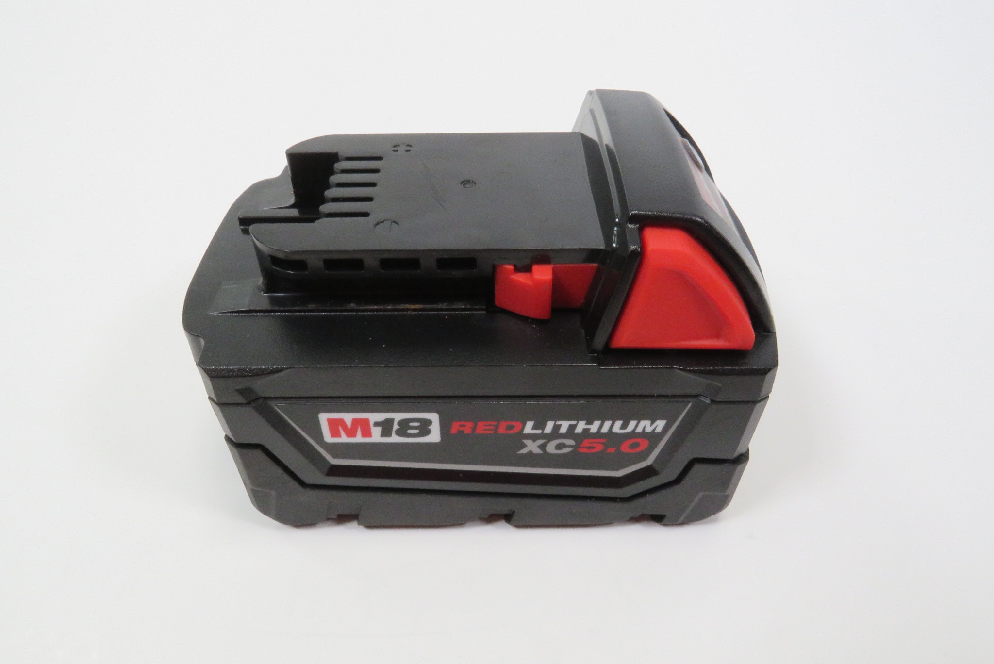 Milwaukee 48-11-1850 M18 18V Lithium-Ion XC 5Ah Battery / Charger Kit